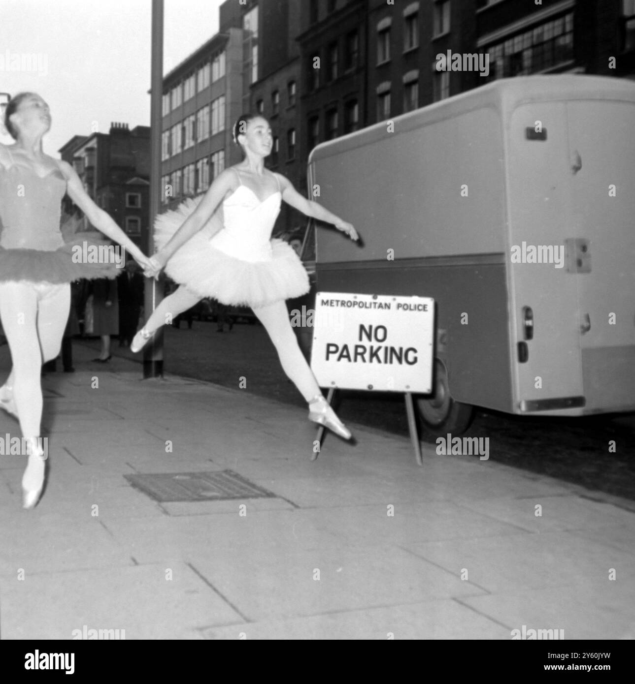 2 december 1960 Black and White Stock Photos & Images - Alamy