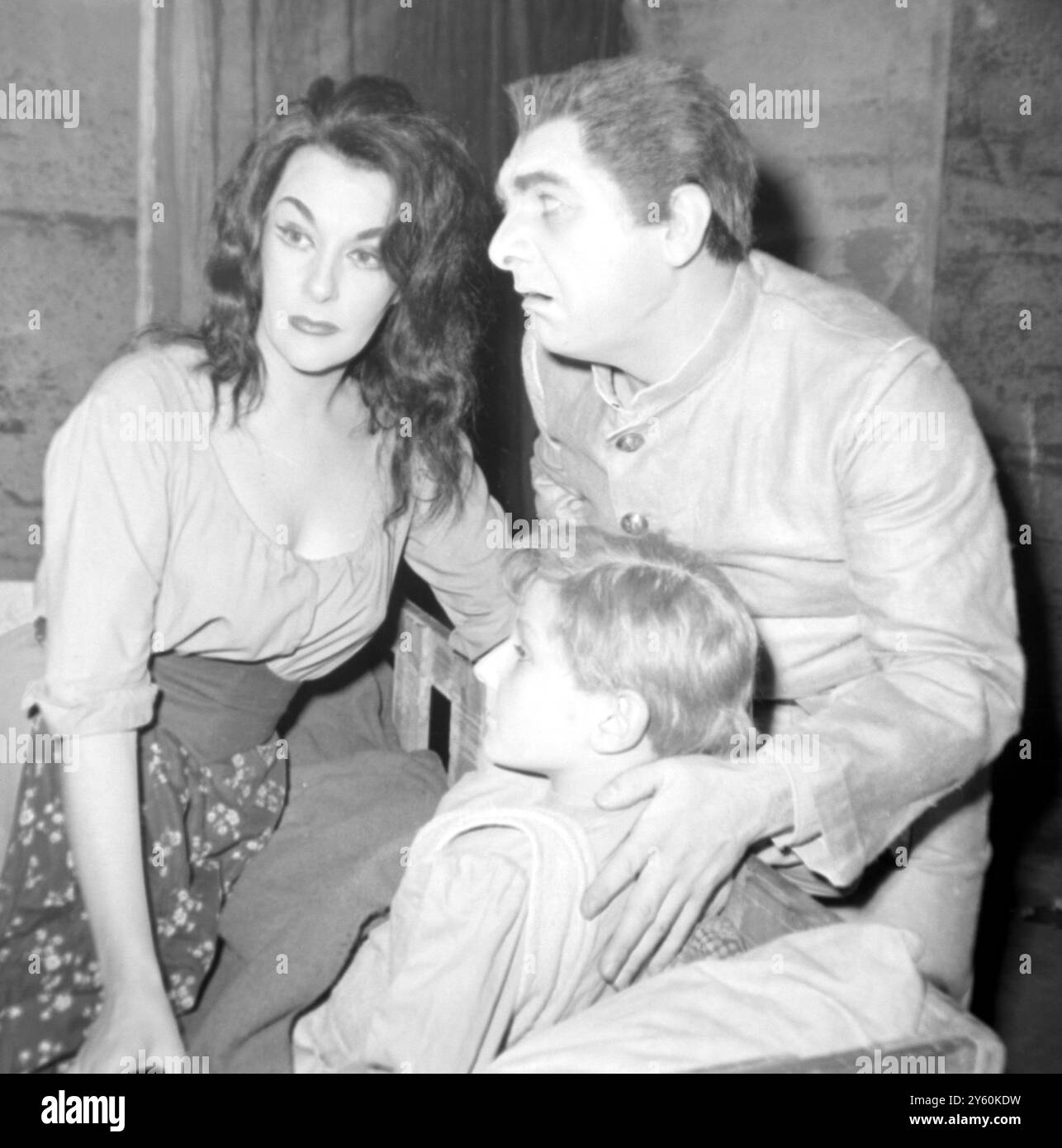 HATCH RAYMOND REHEARSES BALLET WOZZECK / 30 NOVEMBER 1960 Stock Photo ...