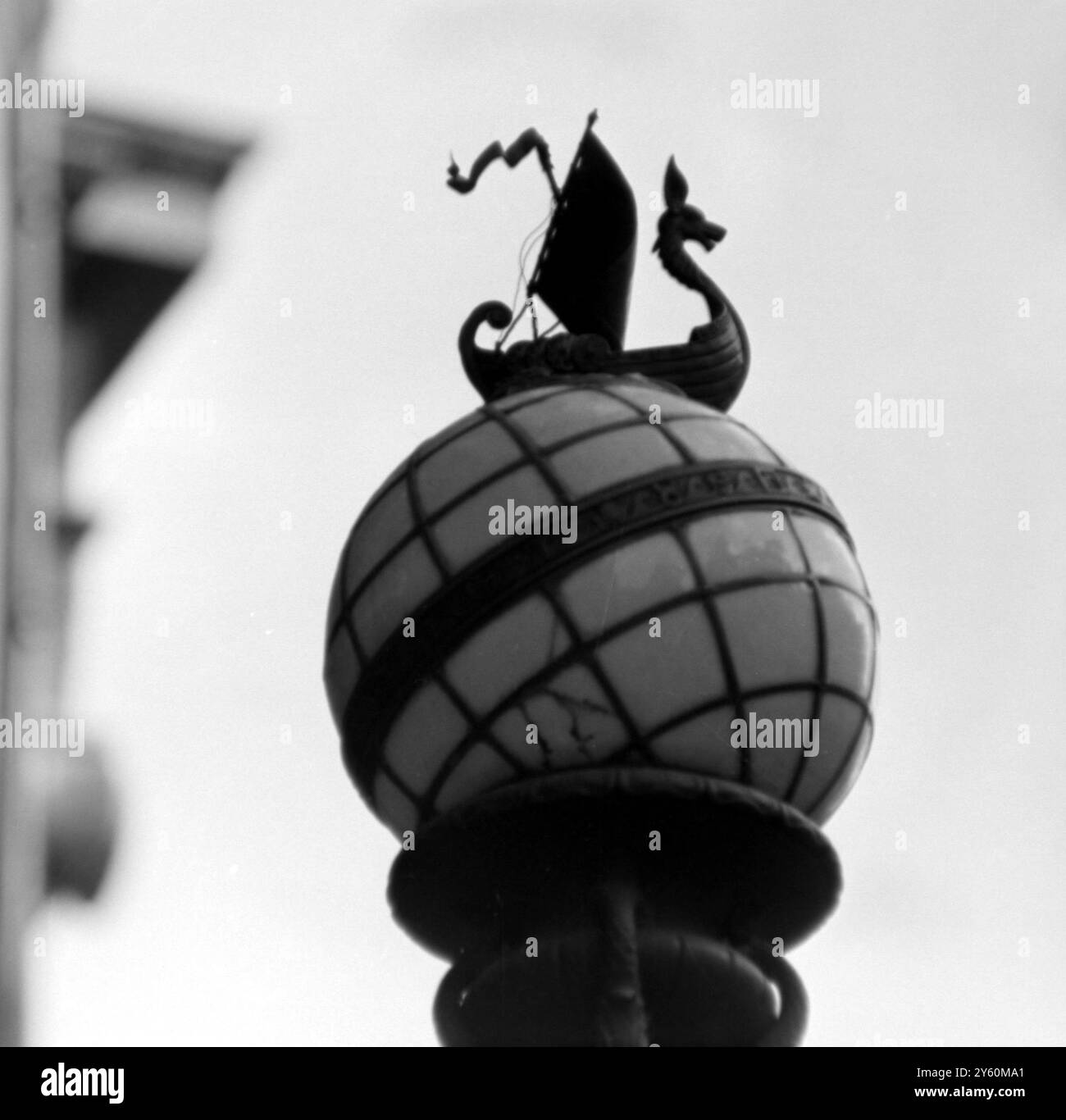 SHIPS MODELS VIKING SHIP REPLICA 23 NOVEMBER 1960 Stock Photo - Alamy