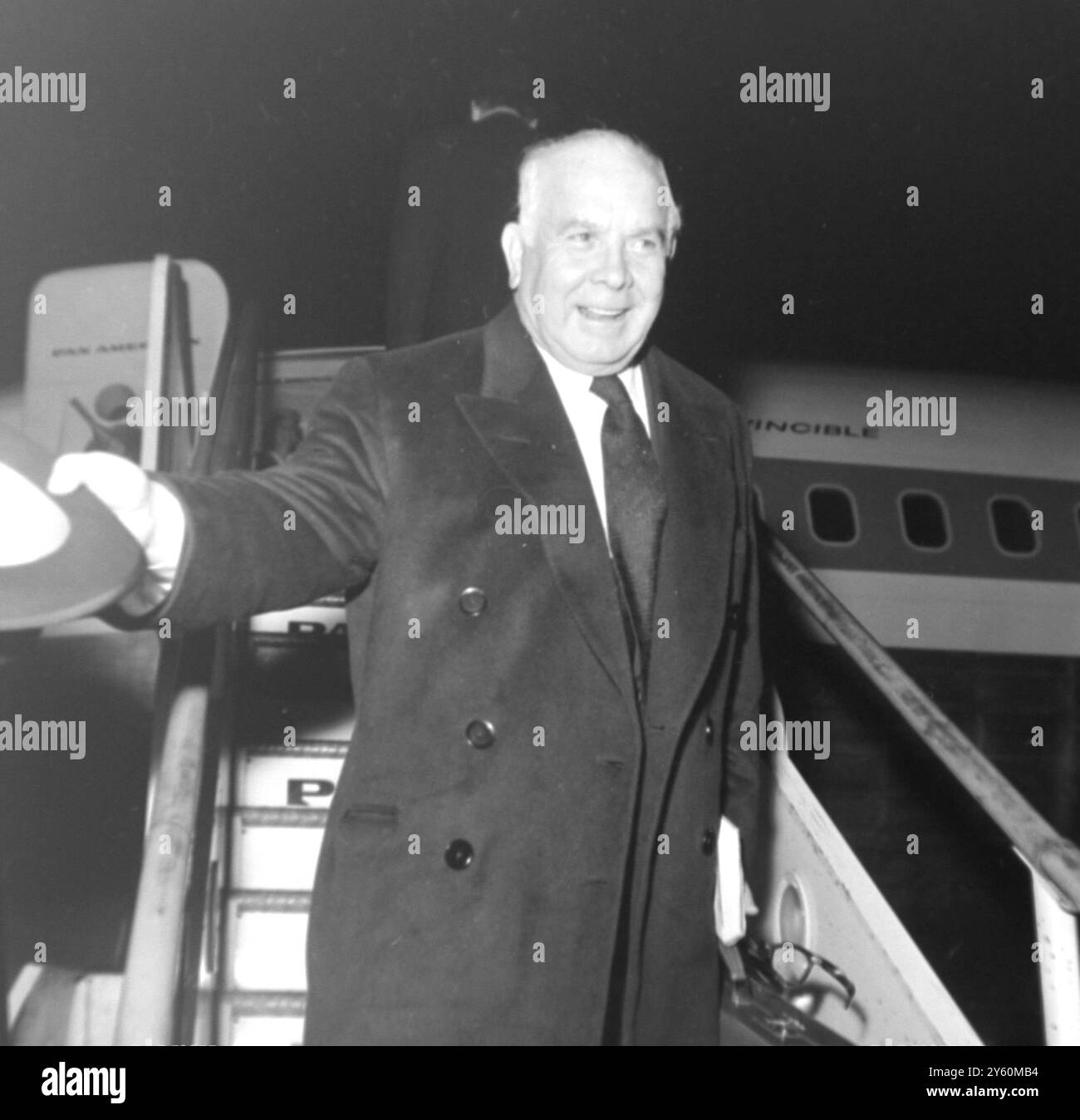 SPYROS SKOURAS AT LONDON AIRPORT 23 NOVEMBER 1960 Stock Photo - Alamy