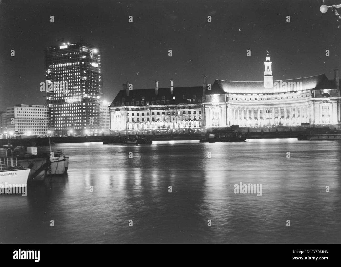 BUILDINGS SHELL MEX AND BP BUILDING 23 NOVEMBER 1960 Stock Photo - Alamy