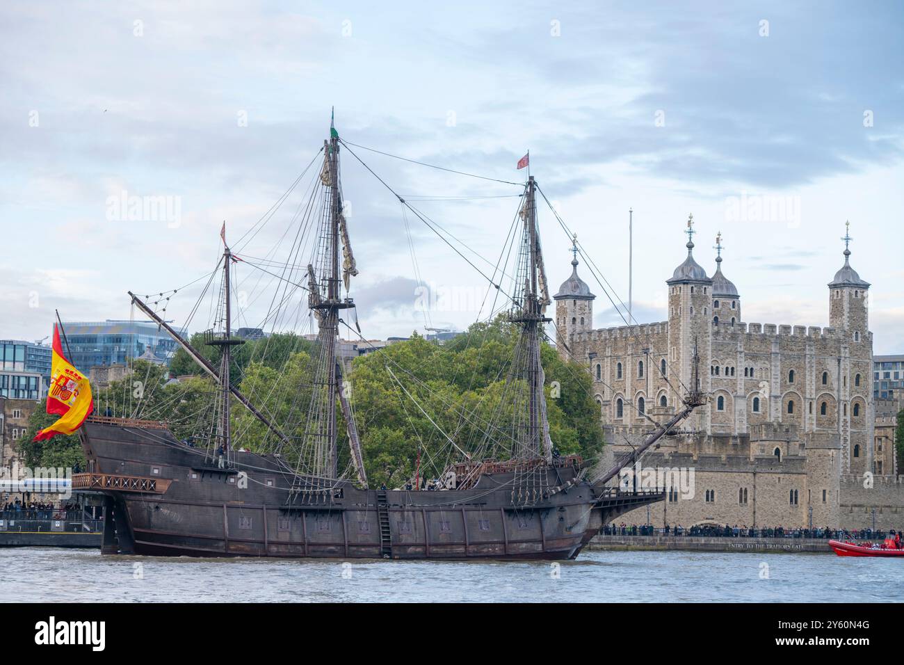 London, UK, 23rd Sept, 2024. The Galeón Andalucía, a unique replica of ...