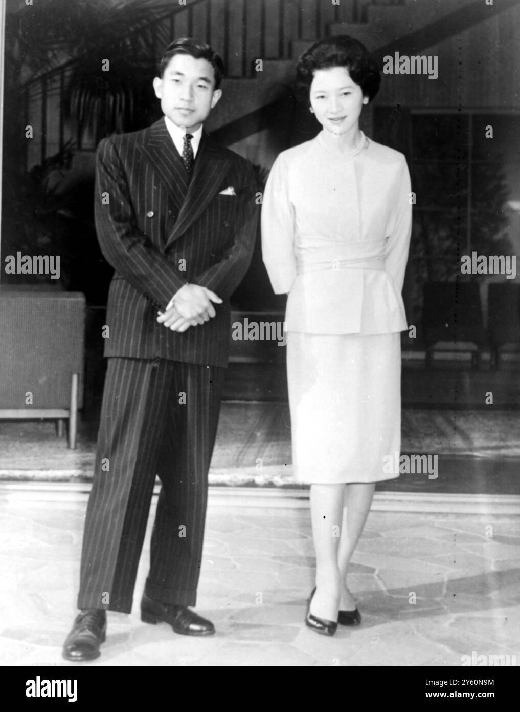 MICHIKO PRINCESS AKIHITO PRCS POSES WITH 17 NOVEMBER 1960 Stock Photo ...