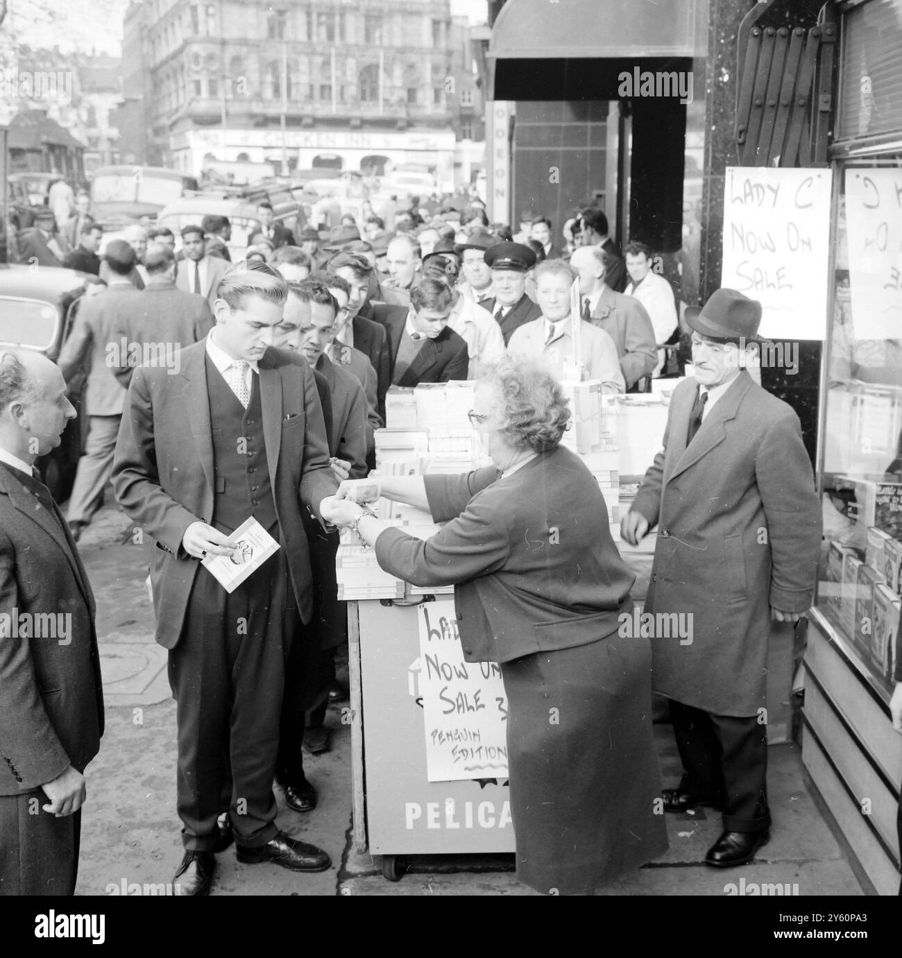 BOOKS LADY CHATTERLEYS LOVER QUEUE LEICESTER SQUARE 10 NOVEMBER 1960 ...