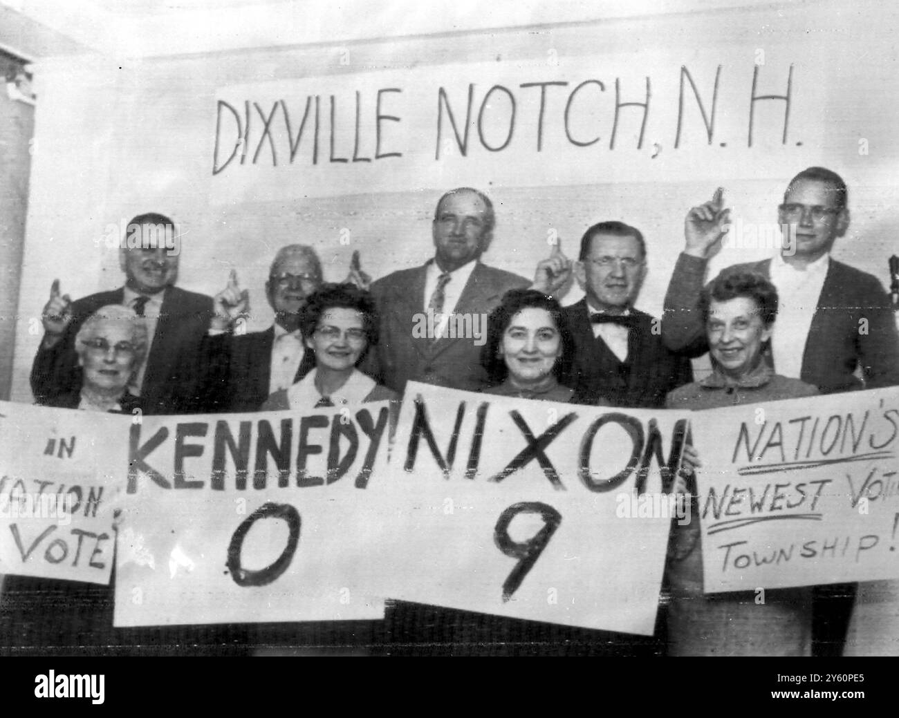 ELECTIONS NINE PEOPLE VOTE FOR NIXON AT DIXVILLE 8 NOVEMBER 1960 Stock ...