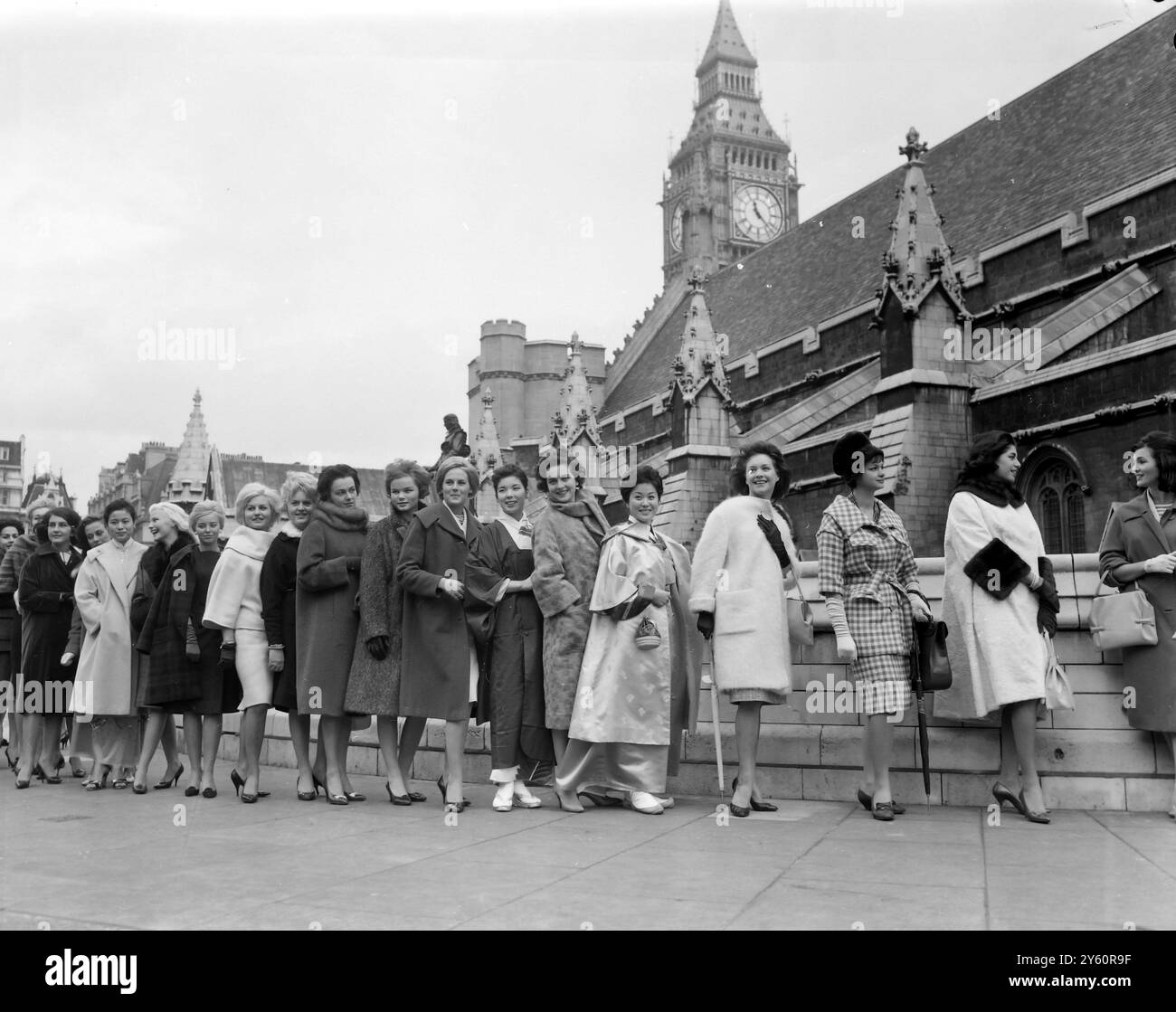 BEAUTY MISS WORLD CONTESTANTS HOUSES OF PARLIAMENT 3 NOVEMBER 1960 ...