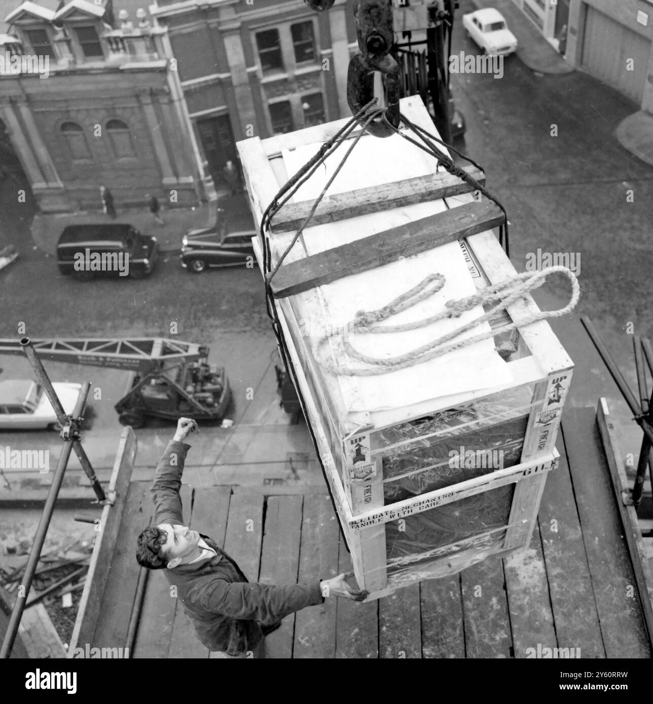 ELECTRONIC COMPUTER IN REMINGTON HOUSE 29 OCTOBER 1960 Stock Photo - Alamy