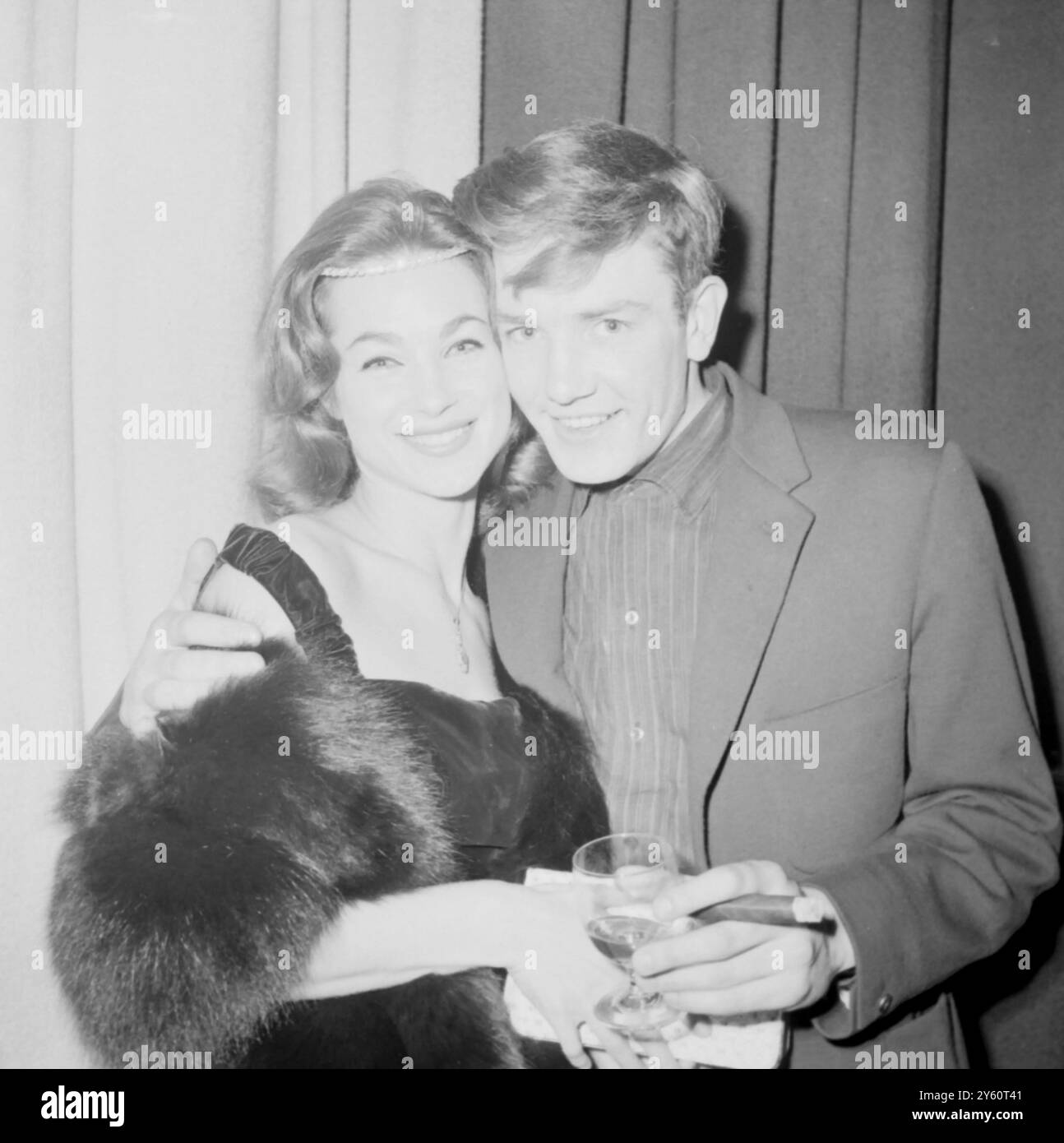 FINNEY ALBERT FIELD SHIRLEY ANN / 26 OCTOBER 1960 Stock Photo - Alamy