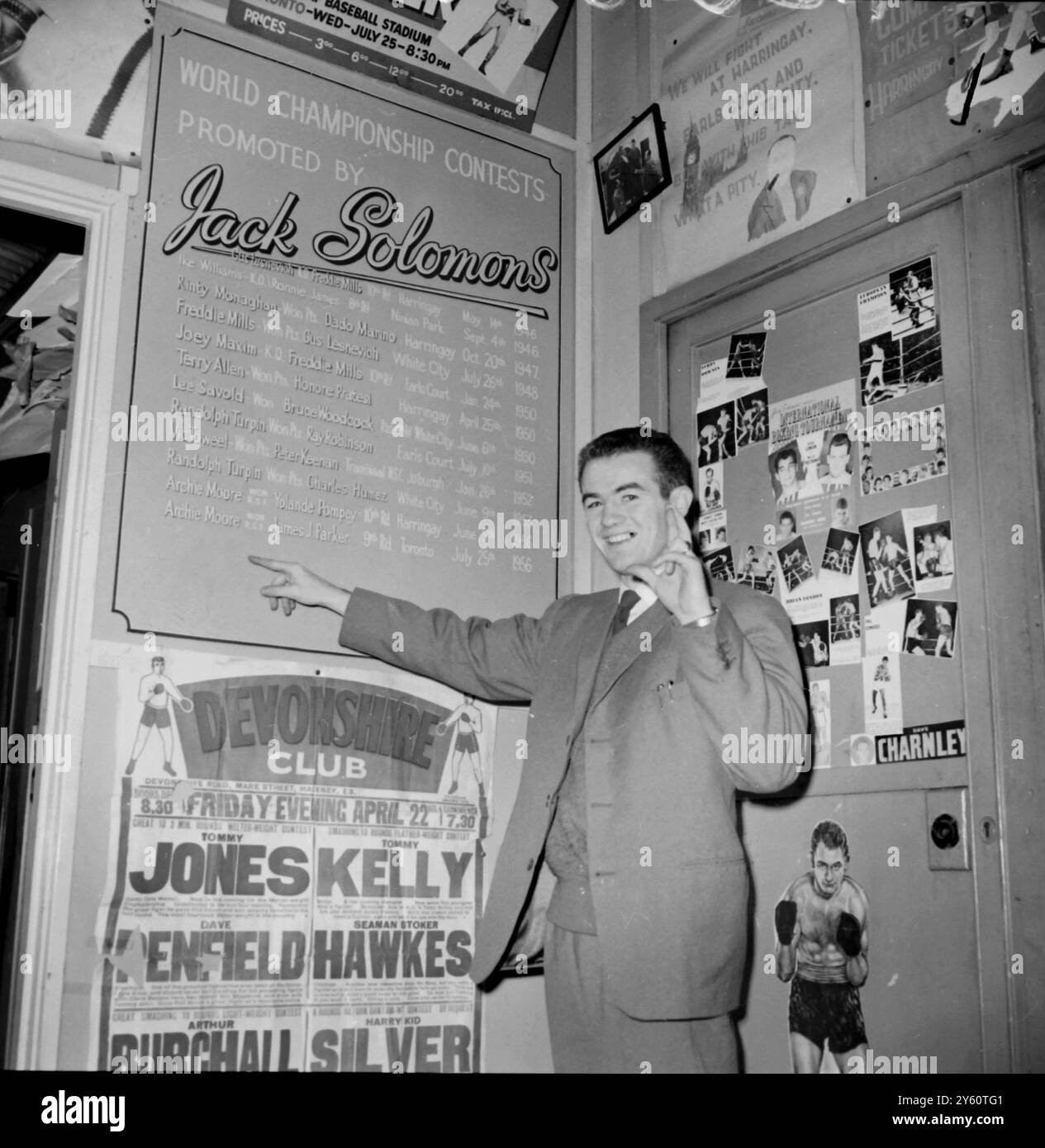 GILROY FREDDIE SOLOMON JACK FIGHT / 24 OCTOBER 1960 Stock Photo - Alamy