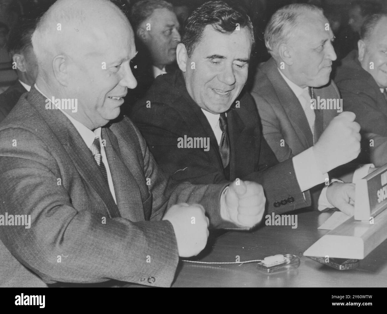 SOVIET PREMIER NIKITA KRUSHCHEV UN GEN ASSEMY FIST ON TABLE / 13 ...