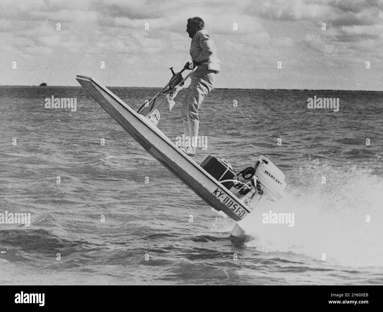BOATS VOLGER JOHN OUTBOARD MOTOR BOAT 7 OCTOBER 1960 Stock Photo - Alamy