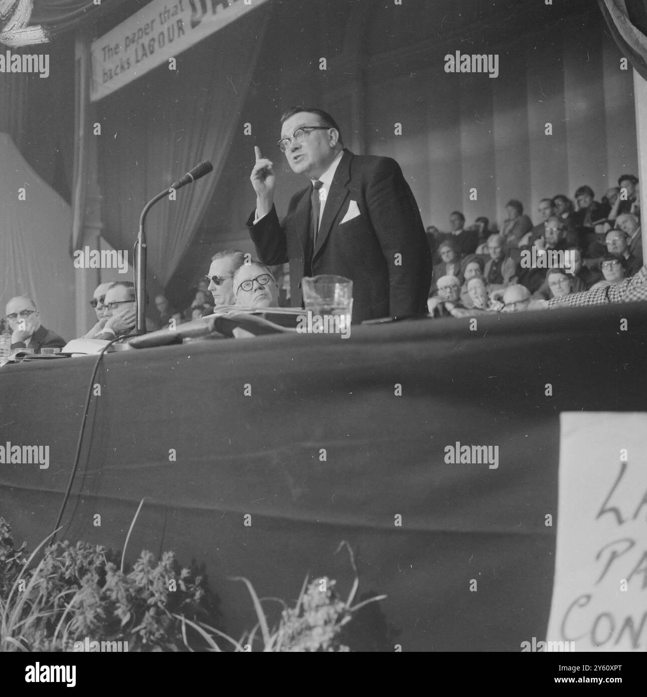 GUNTER RAY LAB PTY CONFERENCE SCARBROUGH / 5 OCTOBER 1960 Stock Photo ...