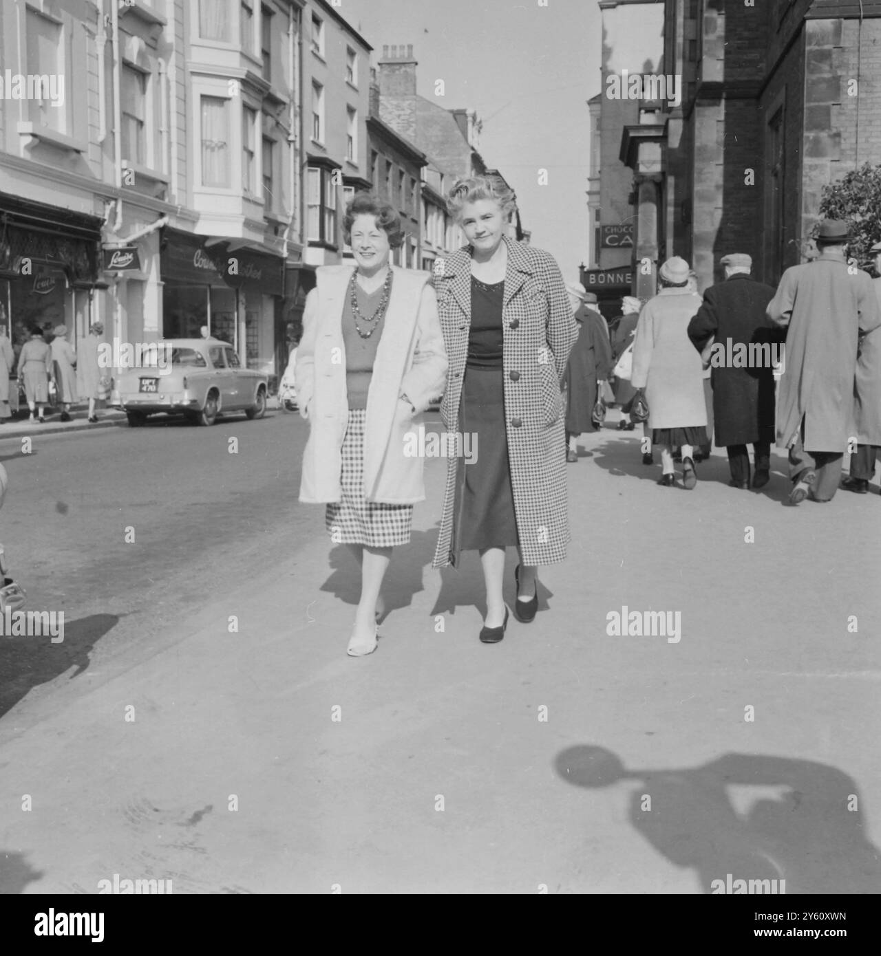 LEE JENNIE CASTLE B / 2 OCTOBER 1960 Stock Photo - Alamy