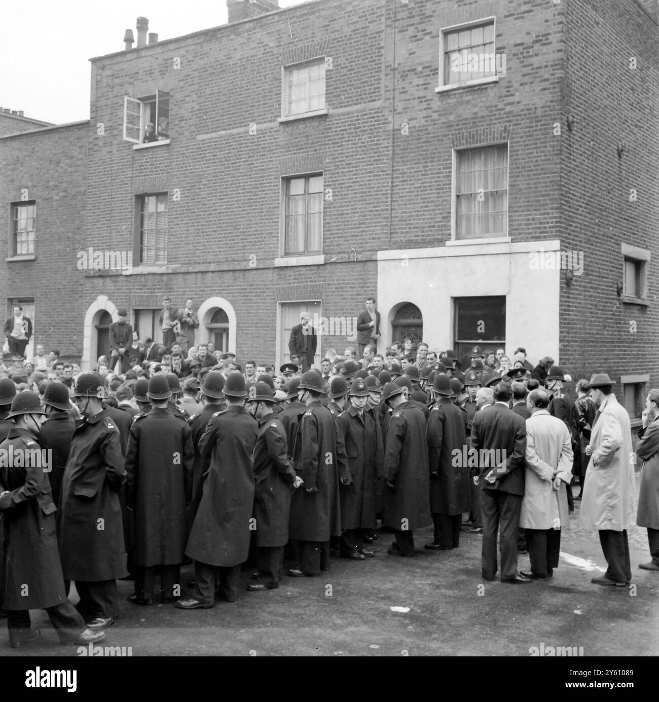 POLICE POLICE MASS AROUND KENSINGTON HOUSE 22 SEPTEMBER 1960 Stock ...