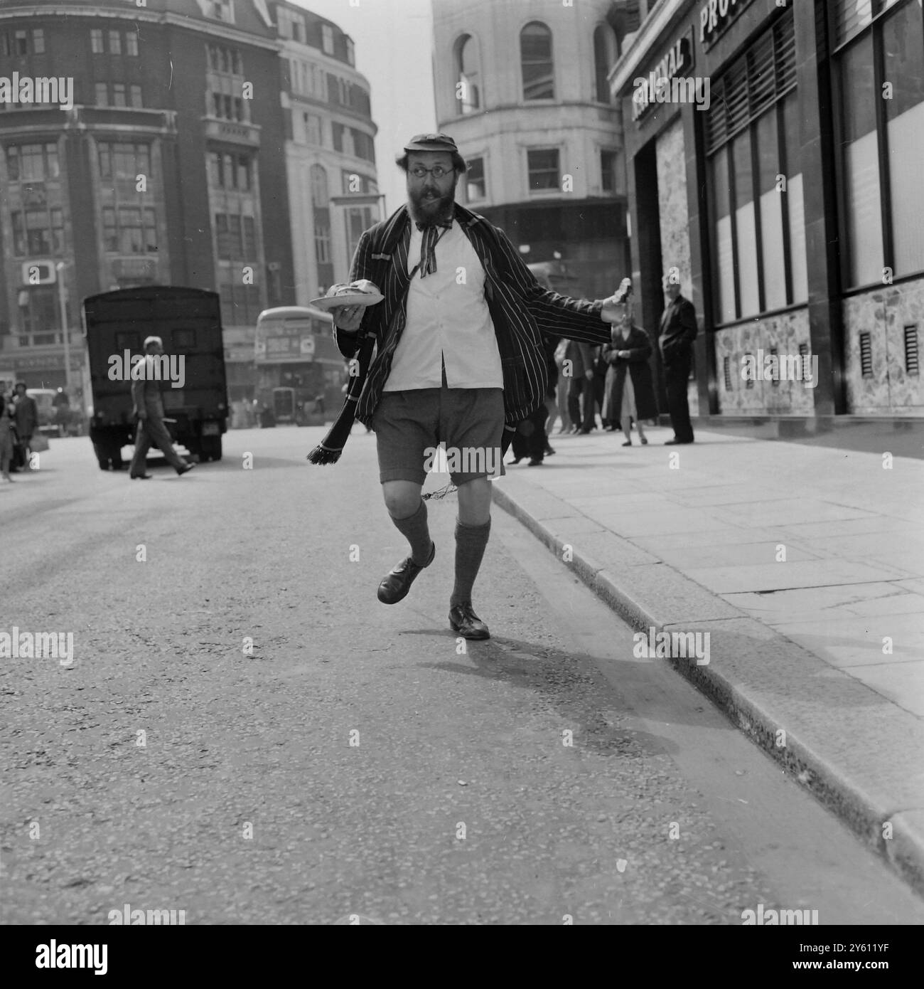 BEARDED ACTOR RUXTON HAYWARD AUDITIONED BILLY BUNTER / 5 SEPTEMBER 1960 ...