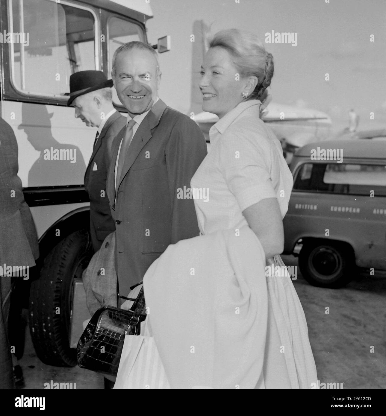 Deborah kerr and peter viertel hi-res stock photography and images - Alamy