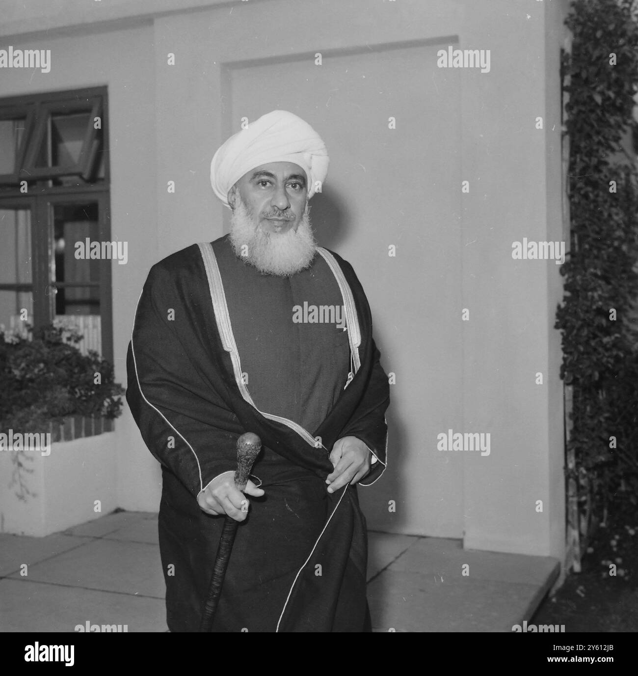TAIMUR SULTAN AT LONDON AIRPORT LONDON 25 AUGUST 1960 Stock Photo - Alamy