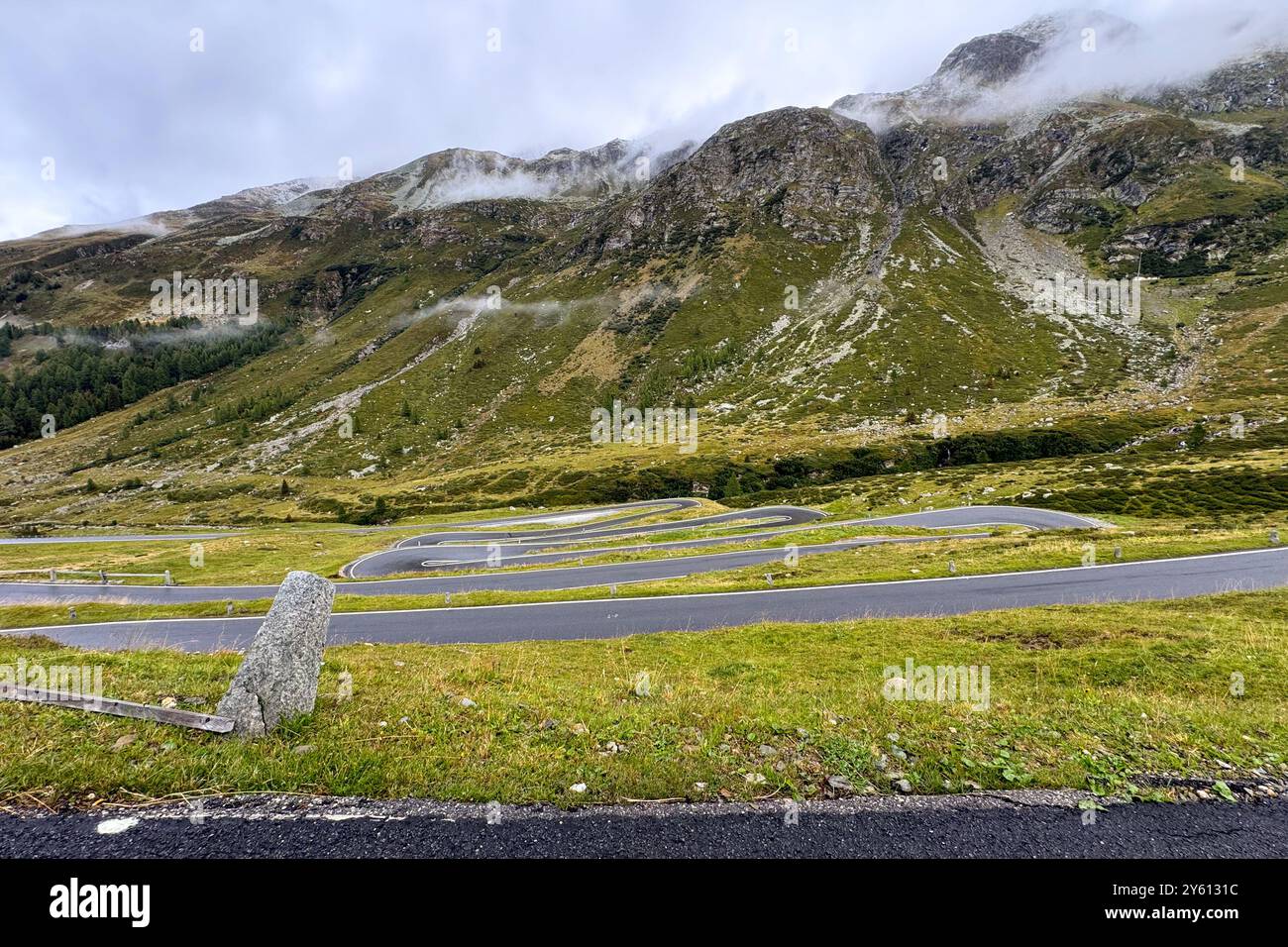 Serpentine asphalt road winds hi-res stock photography and images - Alamy