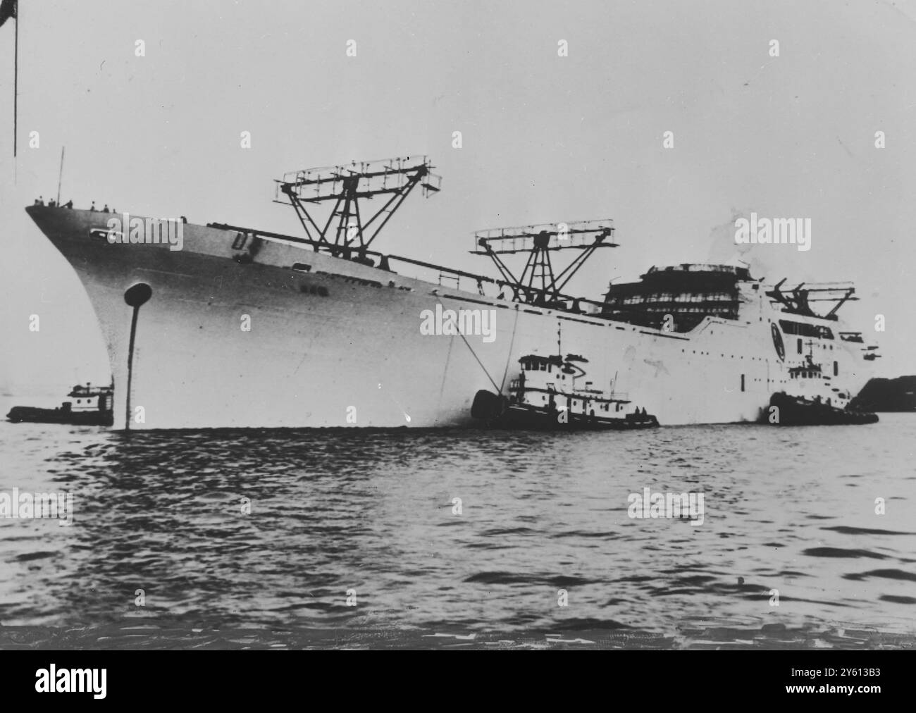 SHIPS FIRST NUCLEAR POWERED SHIP SAVANNAH DELAWARE RIVER 18 AUGUST 1960 ...