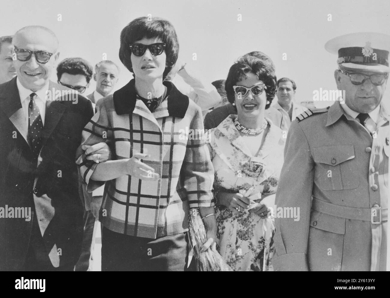 OPERA SINGER MARIA CALLAS ARRIVES IN ATHENS / 11 AUGUST 1960 Stock ...