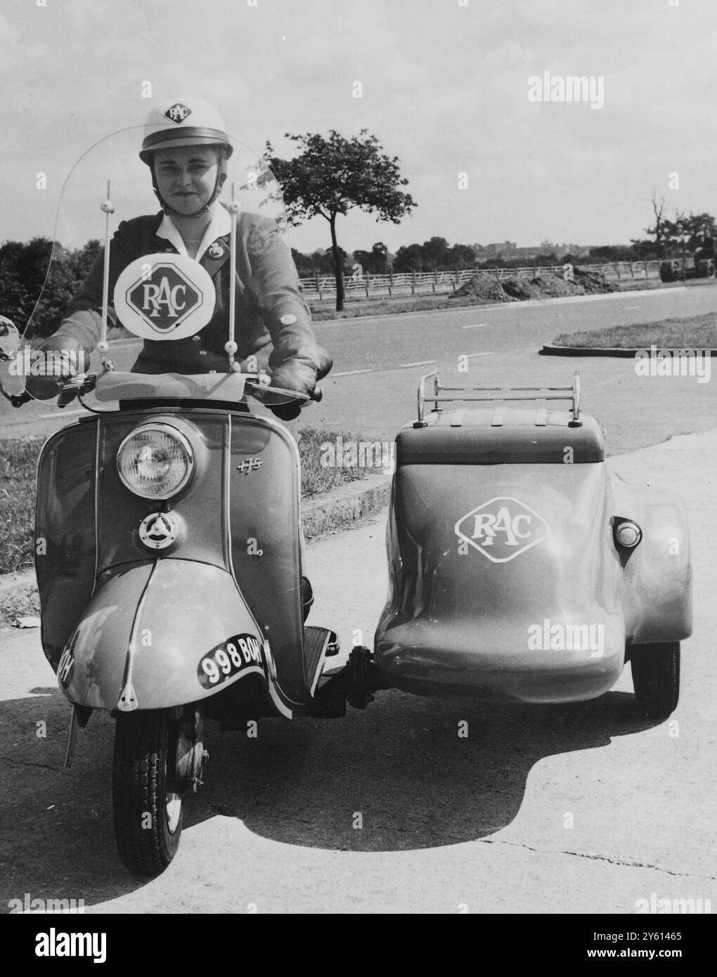 ROSEMARY MEIER - RAC ON PATROL / 9 AUGUST 1960 Stock Photo - Alamy