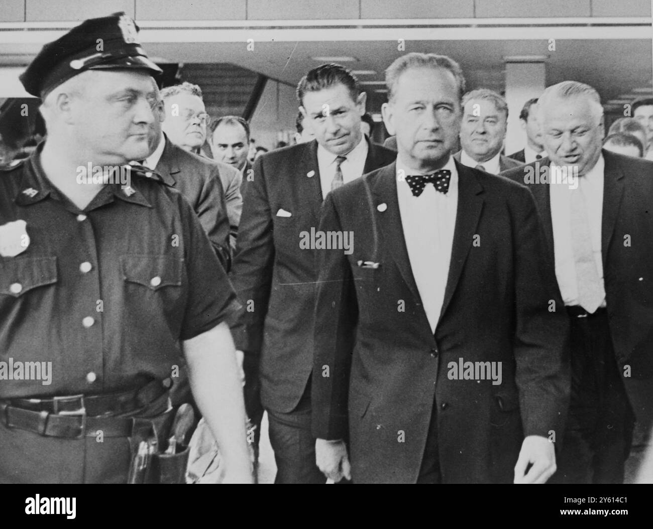UN SECRETARY DAG HAMMARSKJOLD IN NEW YORK / 7 AUGUST 1960 Stock Photo ...