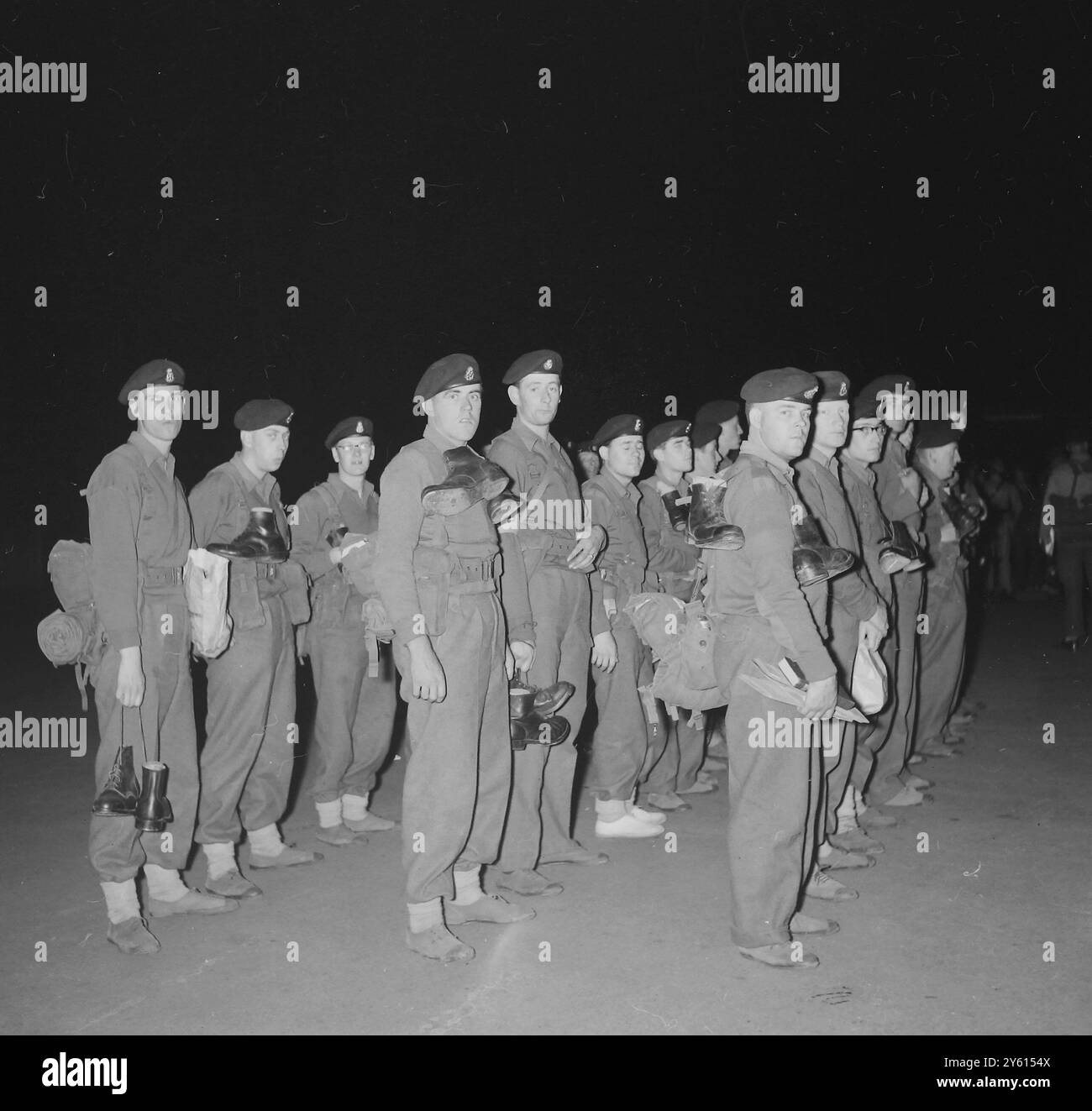 BRITISH ARMY DUKE WELLINGTON REGIMENT ARRIVE IN NAIROBI 29 JULY 1960 ...