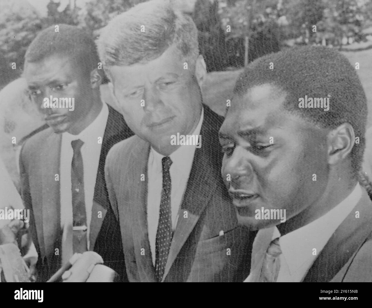 SENATOR JOHN FKENNEDY WITH TOM MBOYA AND ALPHONSE OKUKU / 26 JULY 1960 ...