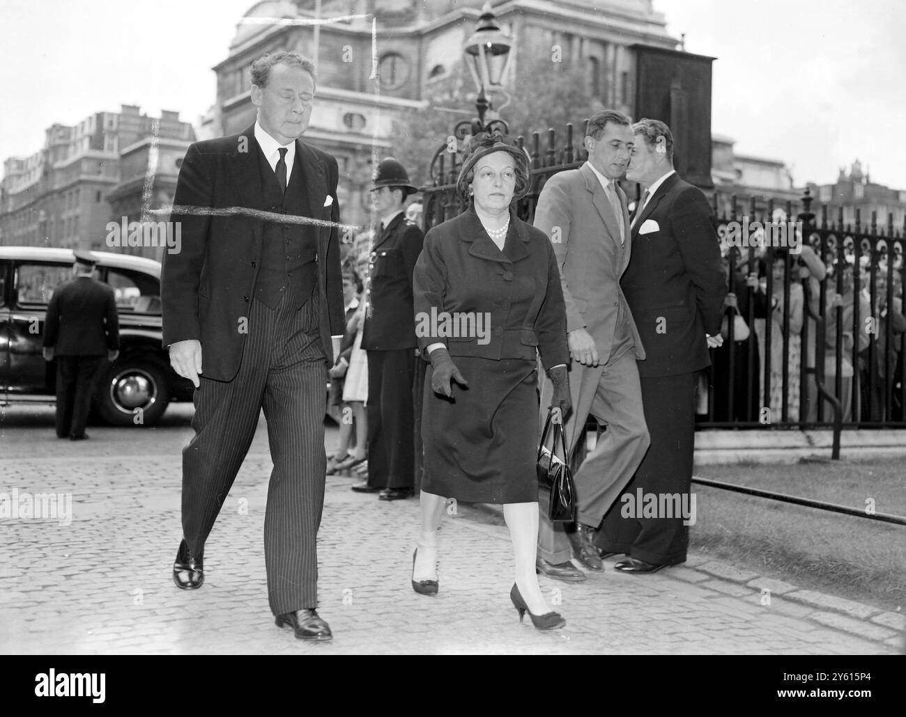 HUGH GAITSKELL AT MEMORIAL SERVICE FOR BEVAN 26 JULY 1960 Stock Photo ...