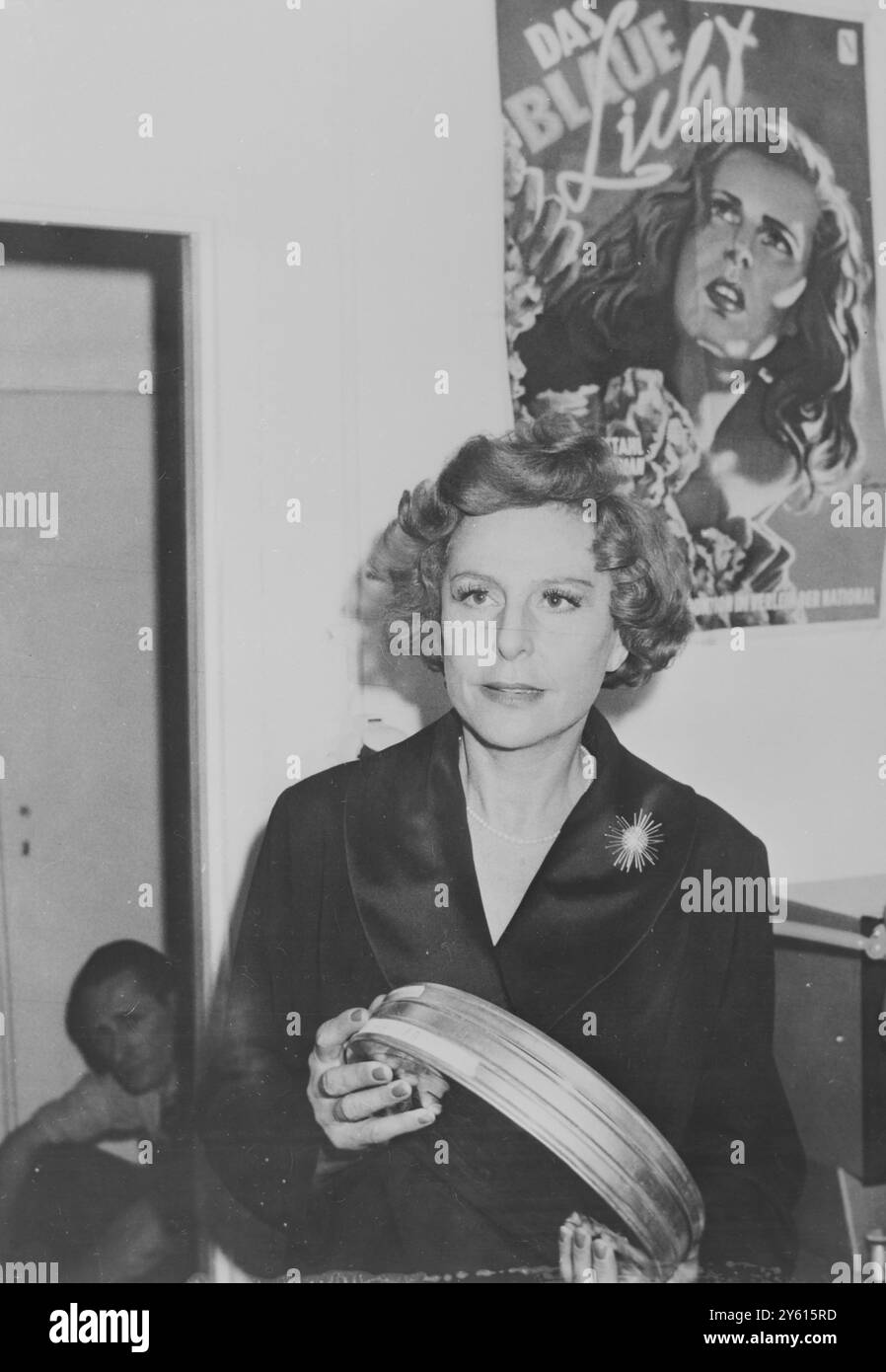 FILMS LENI RIEFENSTAHL IN GERMANY - HITLERS FAVOURITE ACTRESS 27 JULY ...