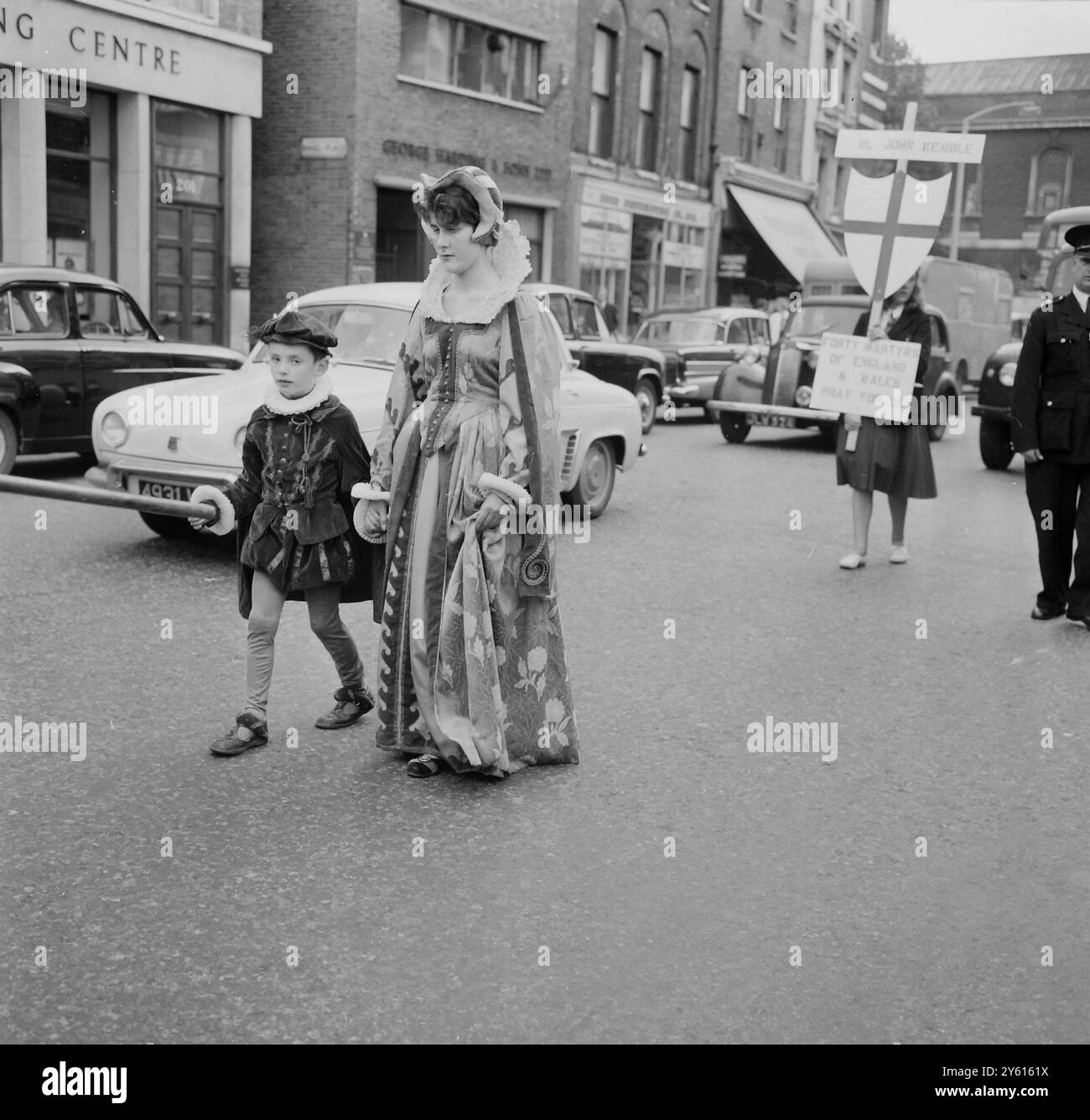 RELIGION - CHURCH OF THE MOST PRECIOUS BLOOD PAGEANT IN LONDON - 24 ...