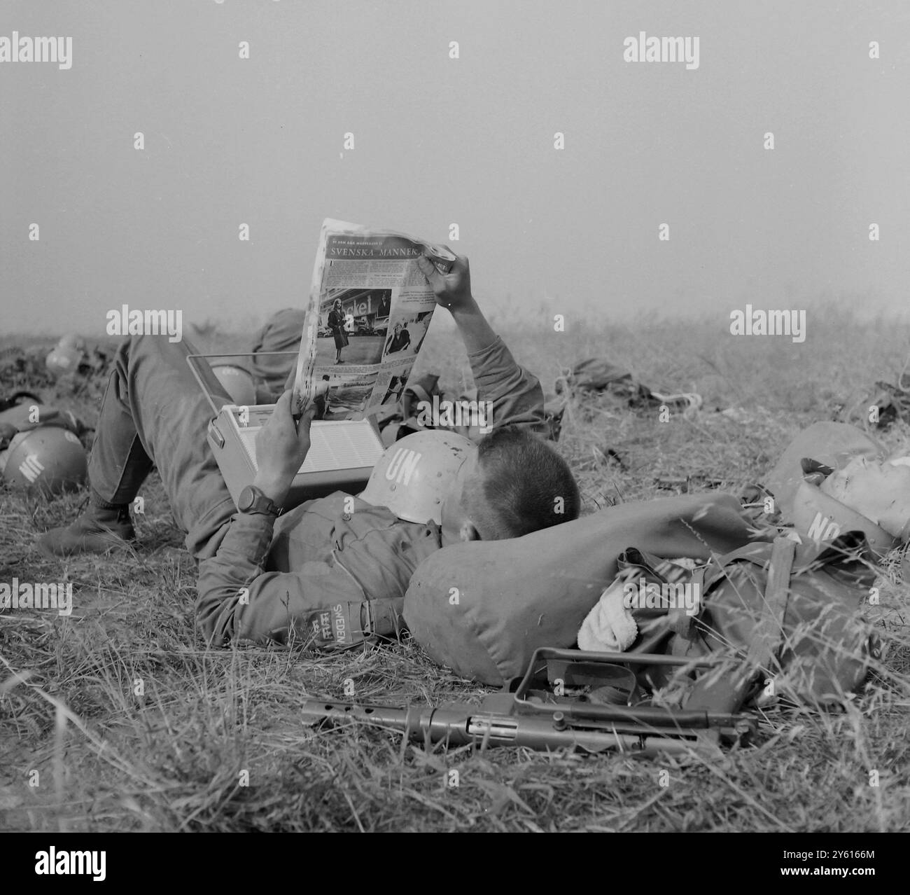 UN TROOPS SET UP TEMPORARY CAMP AIRFIELD LEOPOLDVILLE 22 JULY 1960 ...