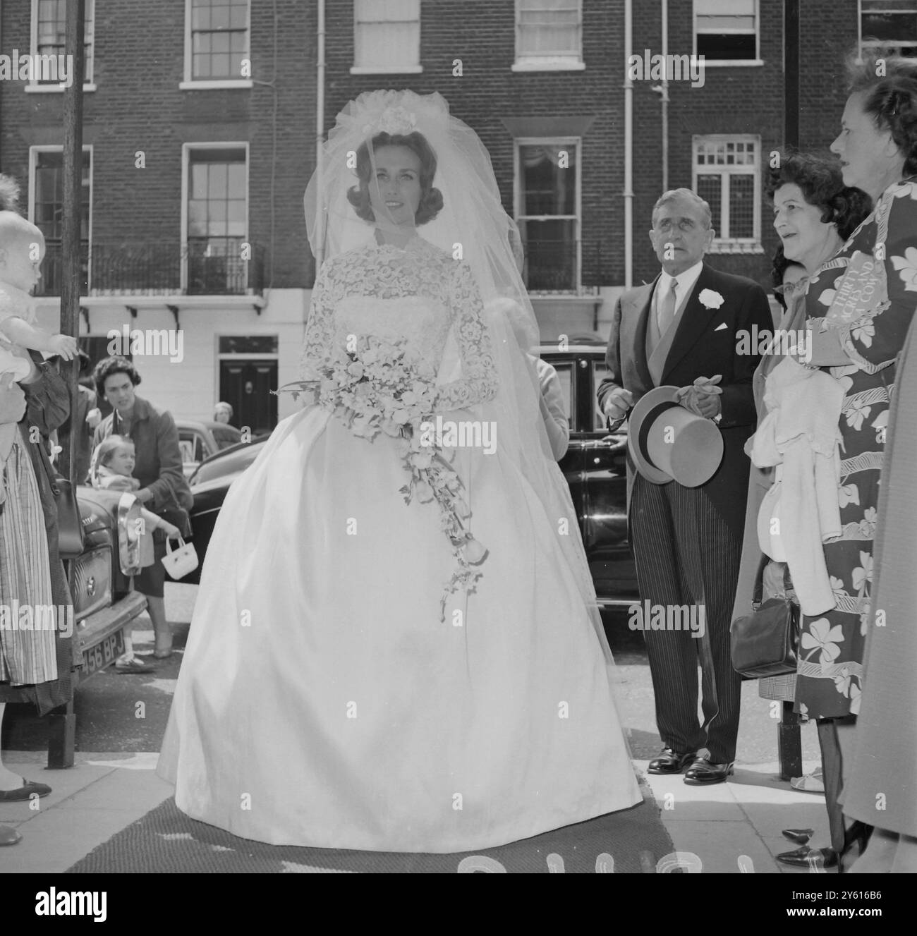 JEAN HOWARTH - TOP MODEL WEDDING 22 JULY 1960 Stock Photo - Alamy