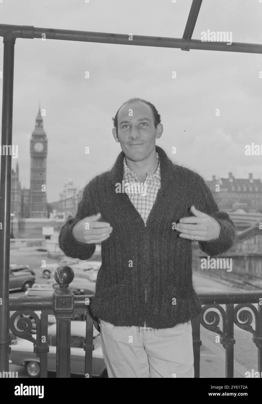 BRITISH DRIVER STIRLING MOSS IN HOSPITAL / 14 JULY 1960 Stock Photo - Alamy