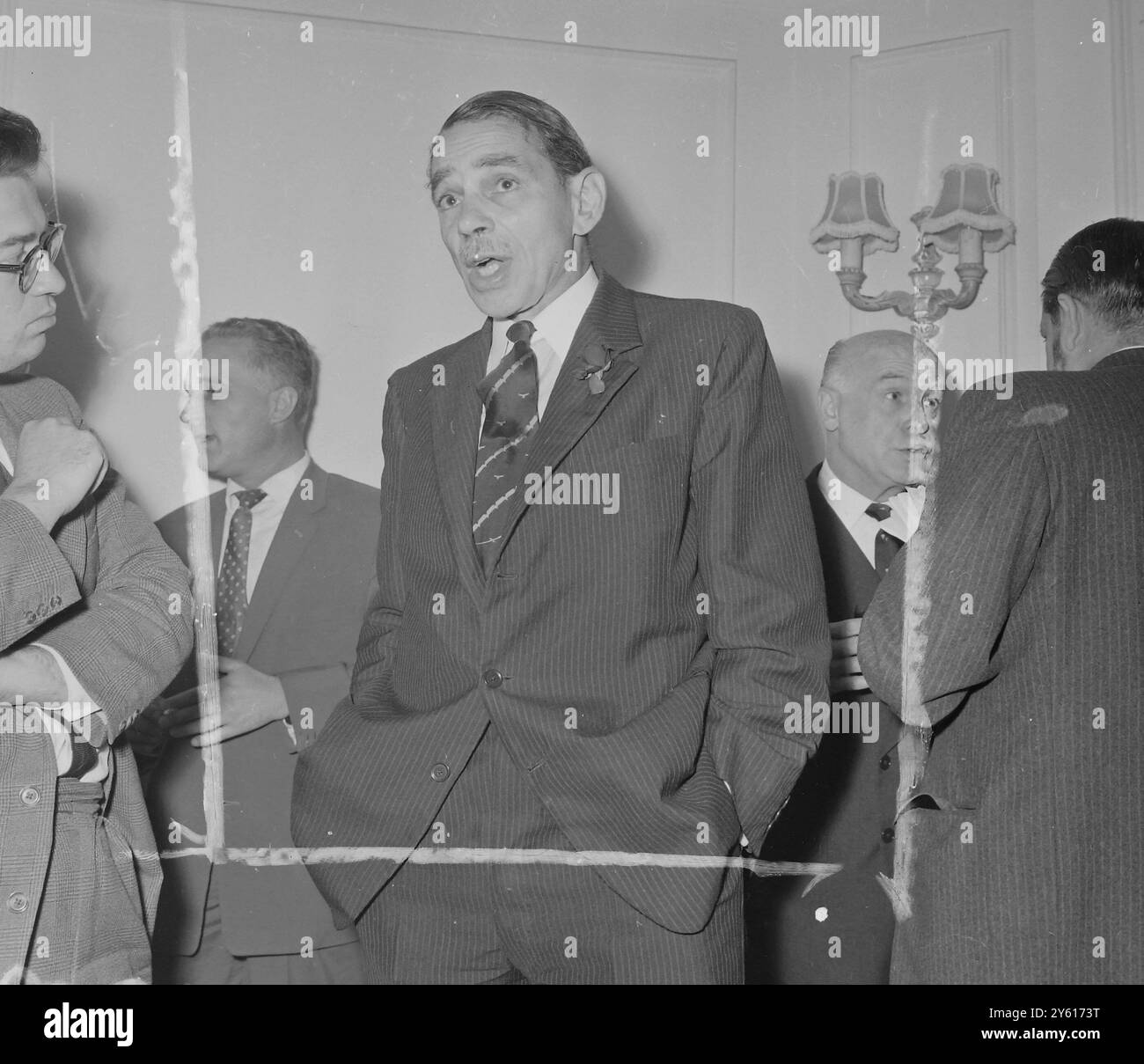 AIR CHIEF MARSHAL SIR RONALD CHAPMAN / 14 JULY 1960 Stock Photo - Alamy