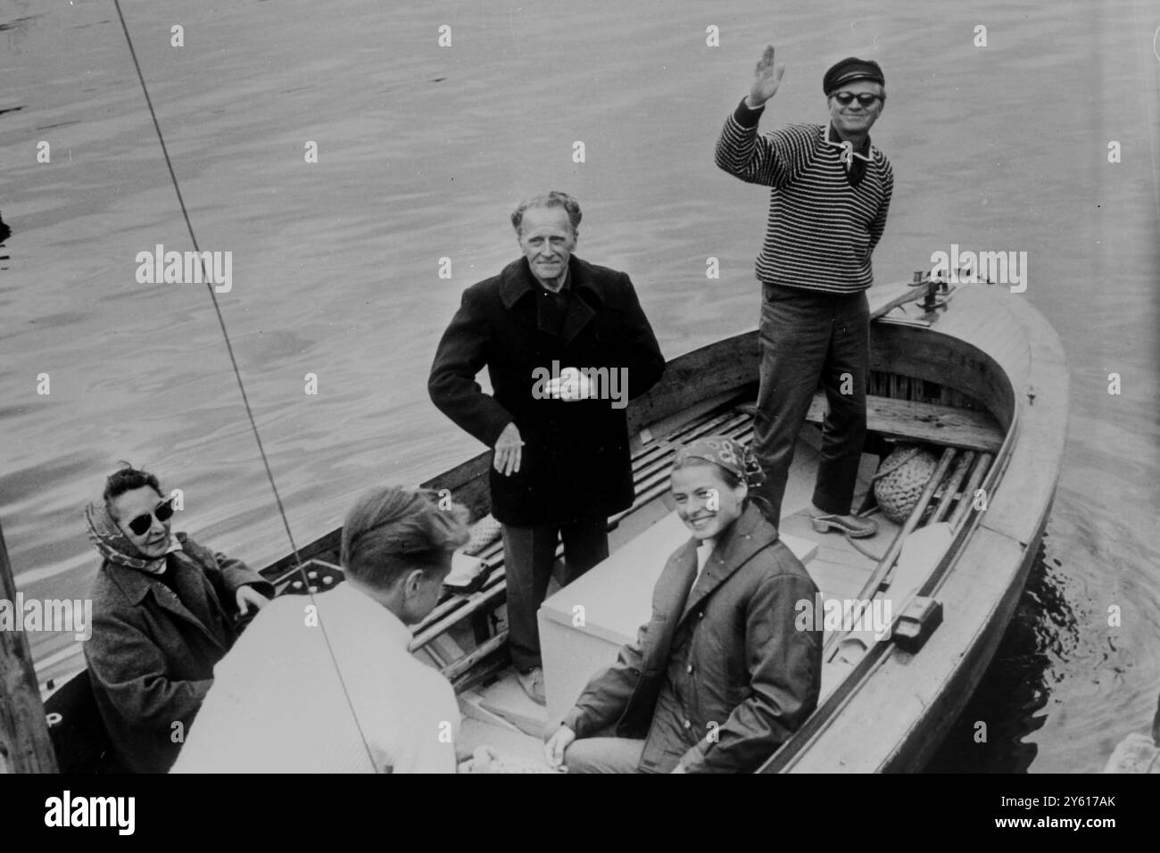 ACTRESS INGRID BERGMAN WITH HUSBAND LARS SCHMIDT HOLIDAY IN SWEDEN / 12 ...