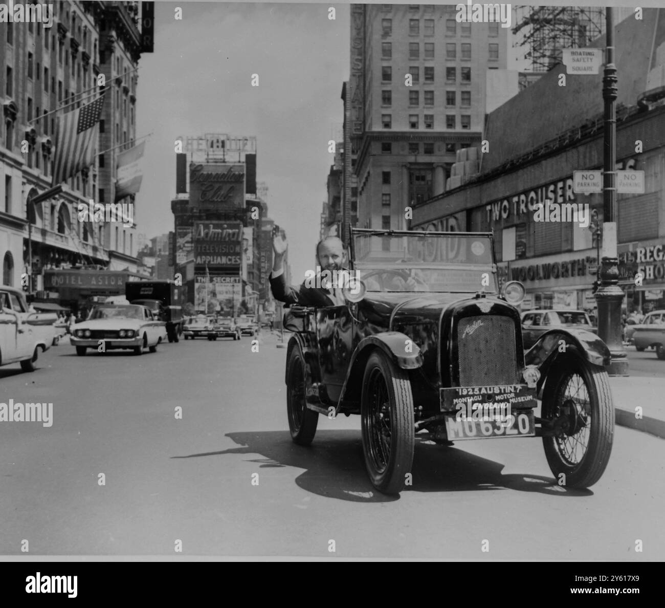 MOTOR CAR AUSTIN 35 YEARS OLD ARRIVES TIMES SQUARE AFTER 11000 M 8 JULY ...