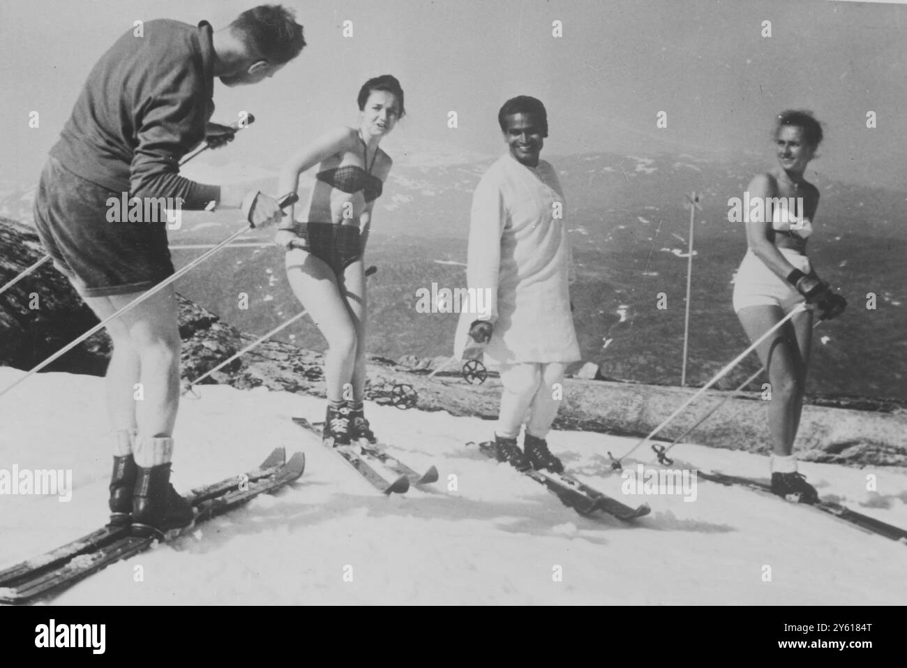 BAHNSON LOTTE SKIING IN LAPLAND / 7 JULY 1960 Stock Photo - Alamy