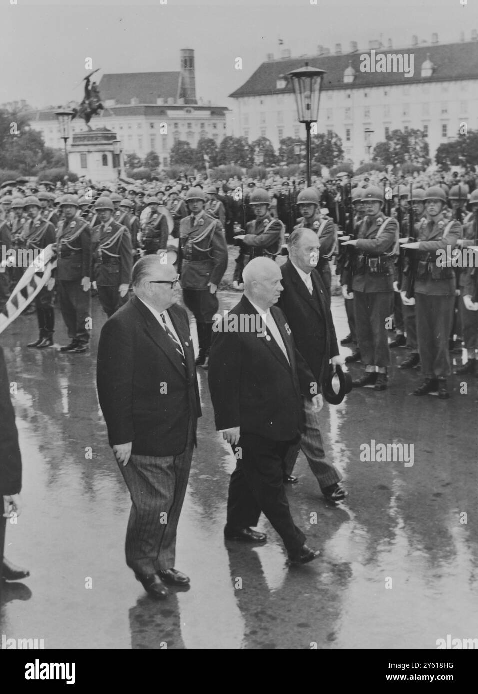 SOVIET PREMIER NIKITA KRUSHCHEV IN VIENNA, AUSTRIA / GUARD HONOUR / 30 ...