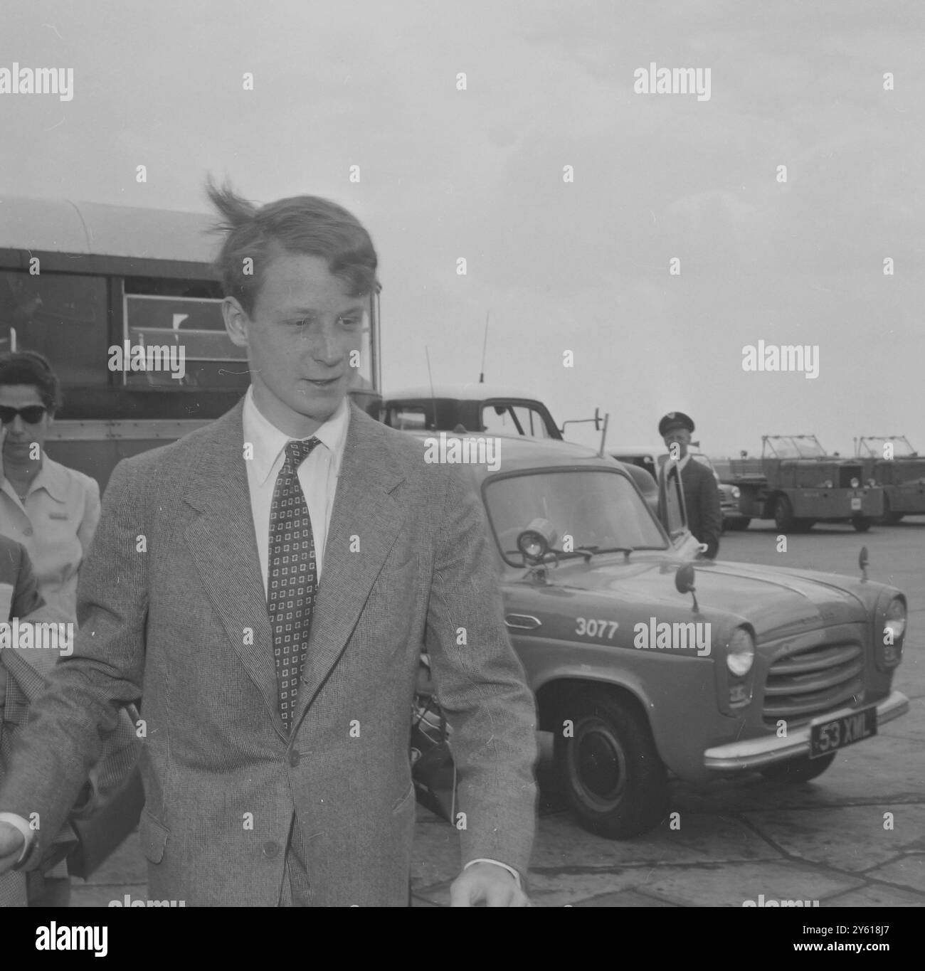 LORD RUDOLPH RUSSELL AT LONDON AIRPORT / 1 JULY 1960 Stock Photo - Alamy