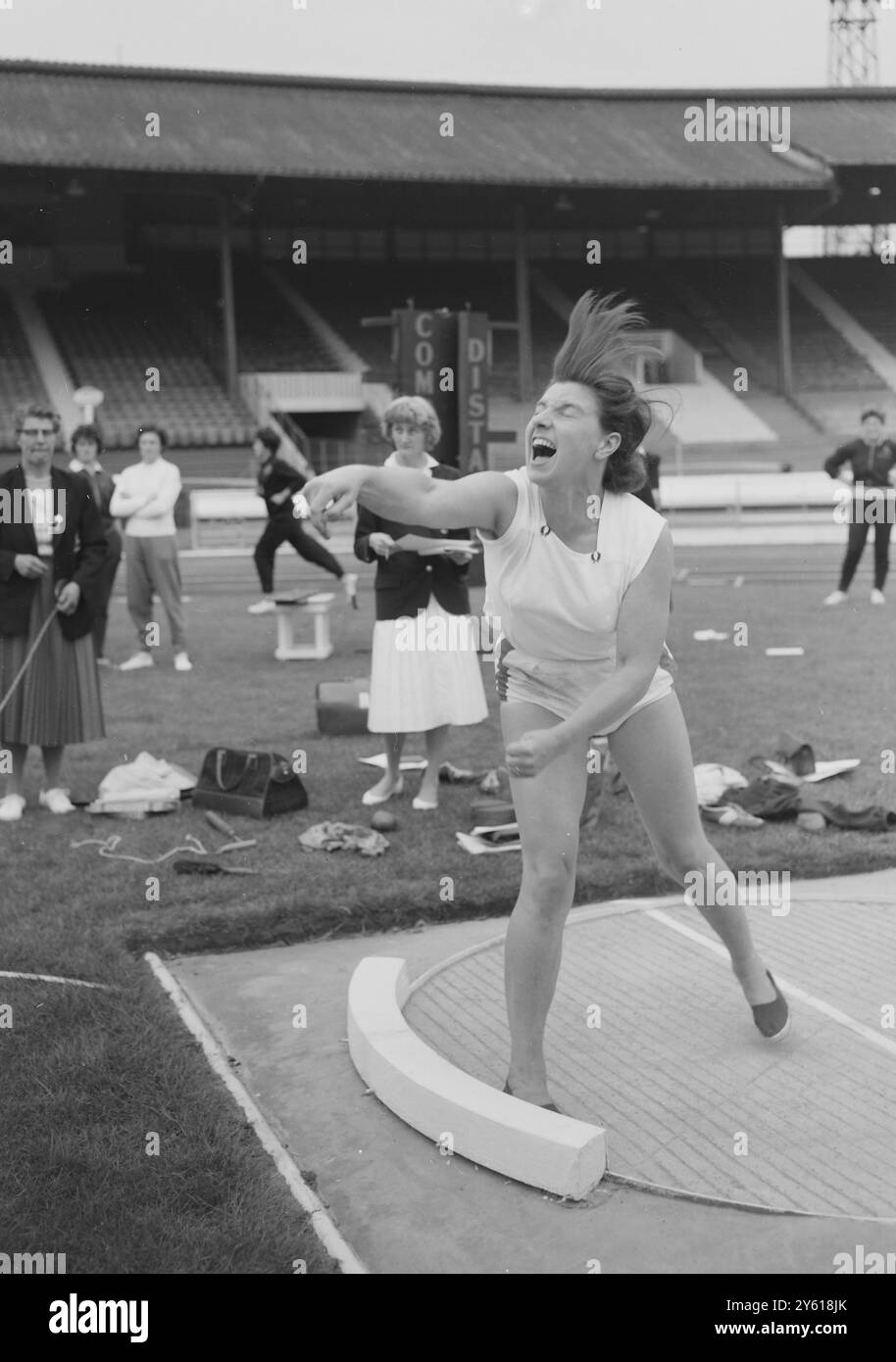 SUSAN ALLDAY AT THE WHITE CITY STADIUM 1 JULY 1960 Stock Photo - Alamy