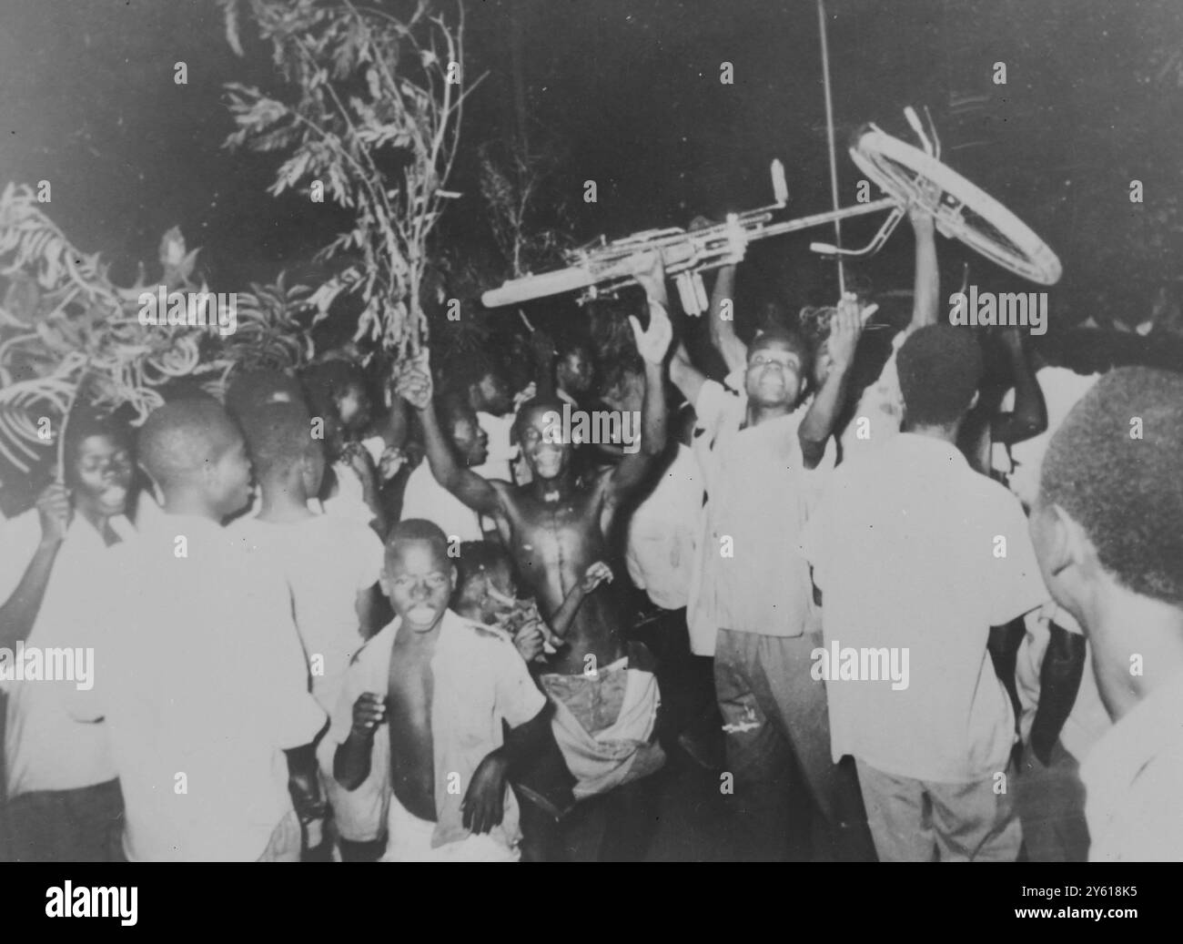 ABAKISTES CELEBRATE IN LEOPOLDVILLE, CONGO 1 JULY 1960 Stock Photo - Alamy