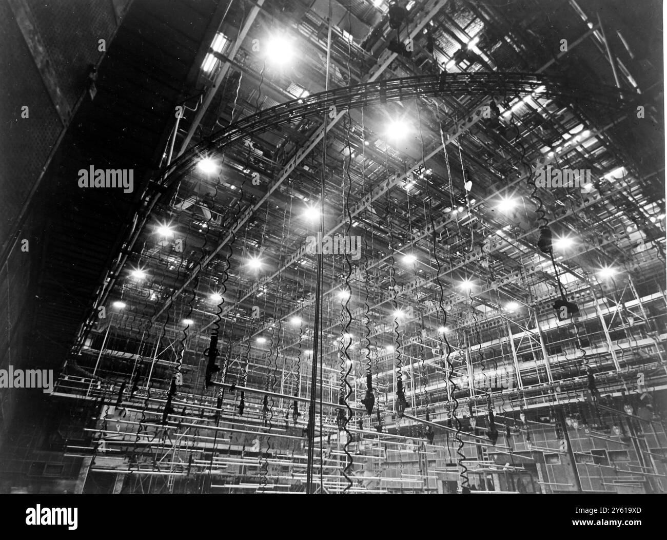 Bbc television centre 1960 hi-res stock photography and images - Alamy