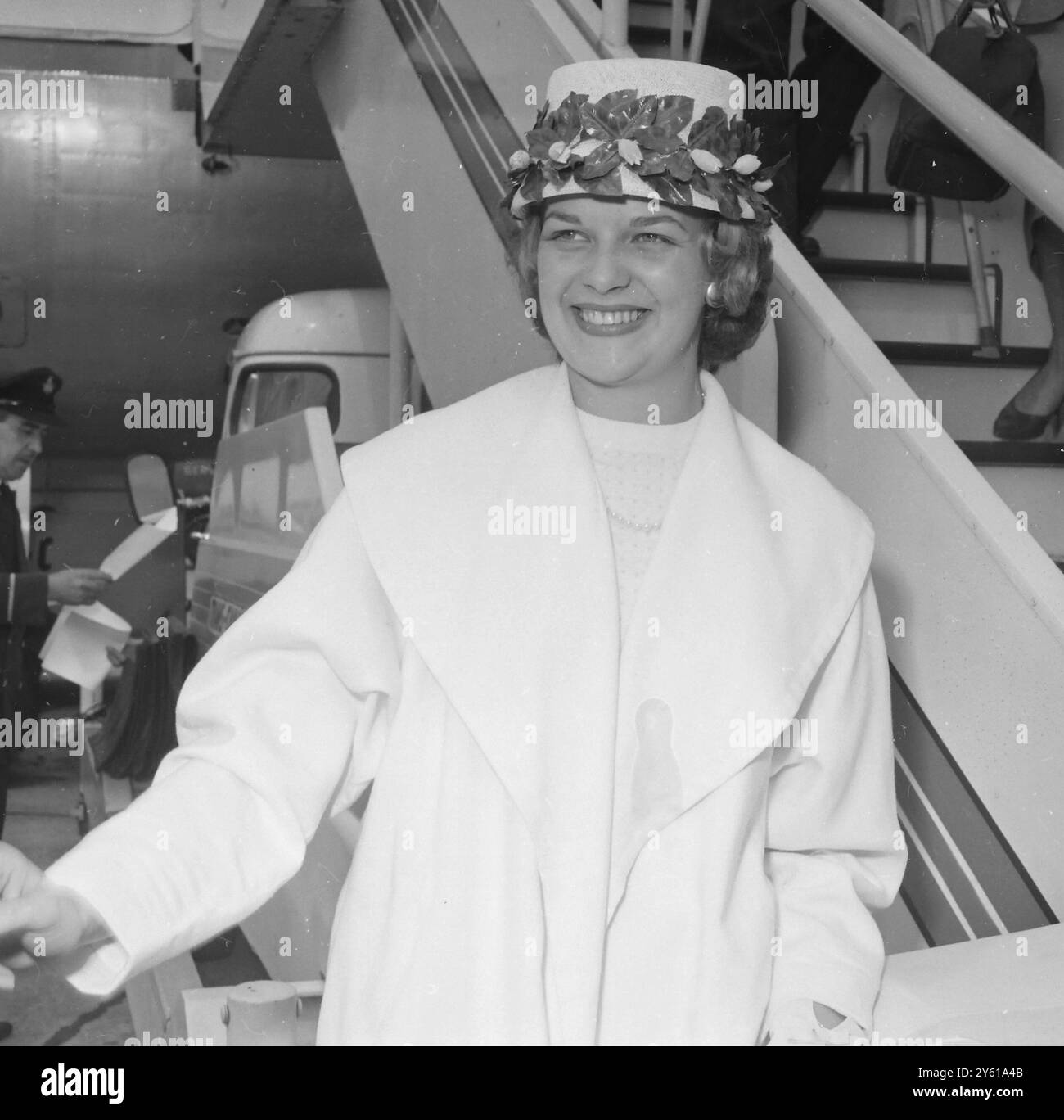 KEENAN ROSEMAR MISS CANADA LONDON AIRPORT / 15 JUNE 1960 Stock Photo ...
