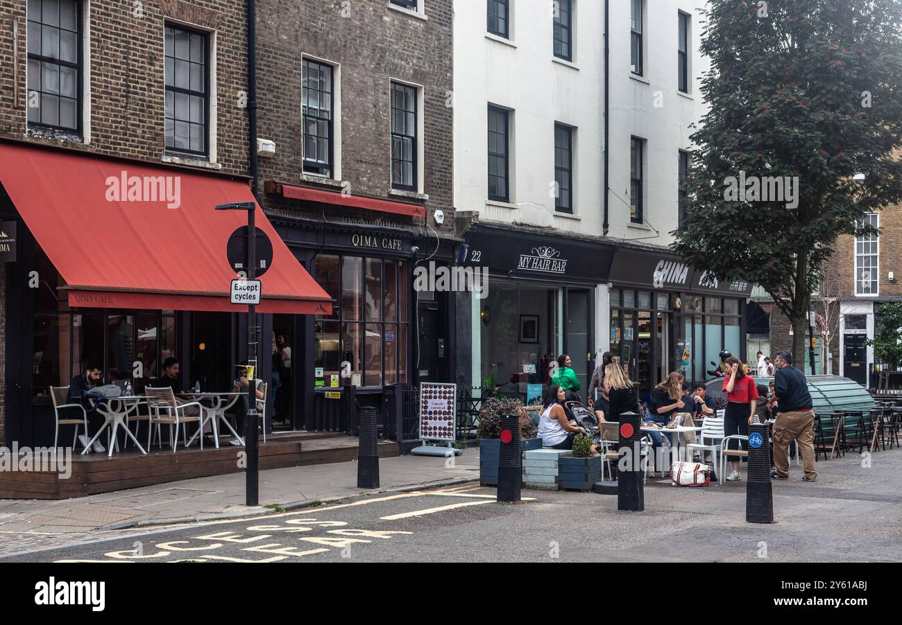 Businesses on the corner of Warren Street and Grafton Mews, Fitzrovia ...