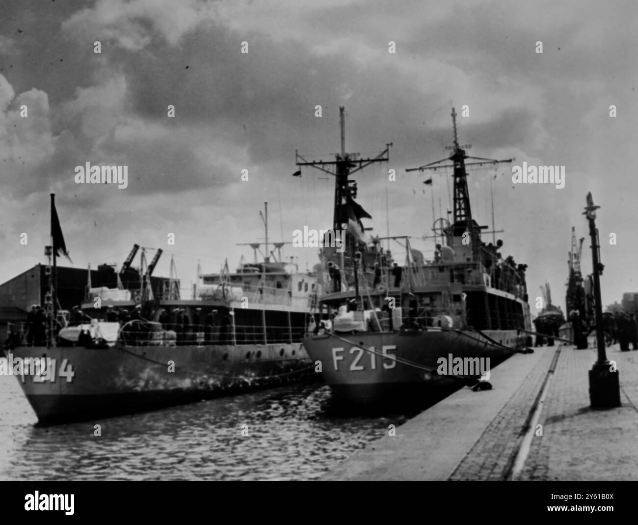 NAVY GERMAN NAVAL FRIGATES ARRIVAL DUBLIN 8 JUNE 1960 Stock Photo - Alamy