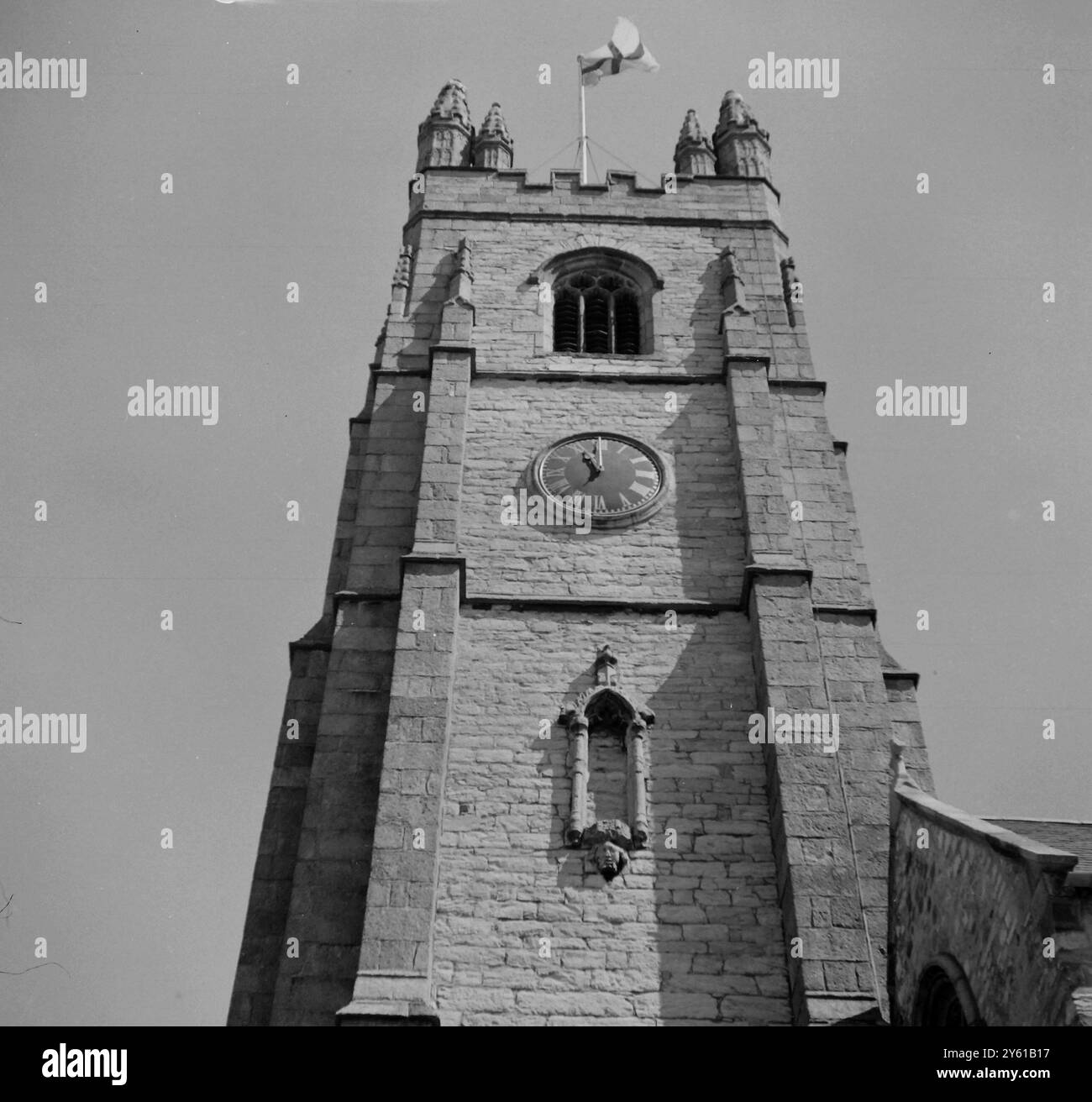 CHURCHES CLOCK TOWER OF ST ANDREWS CHURCH 8 JUNE 1960 Stock Photo - Alamy