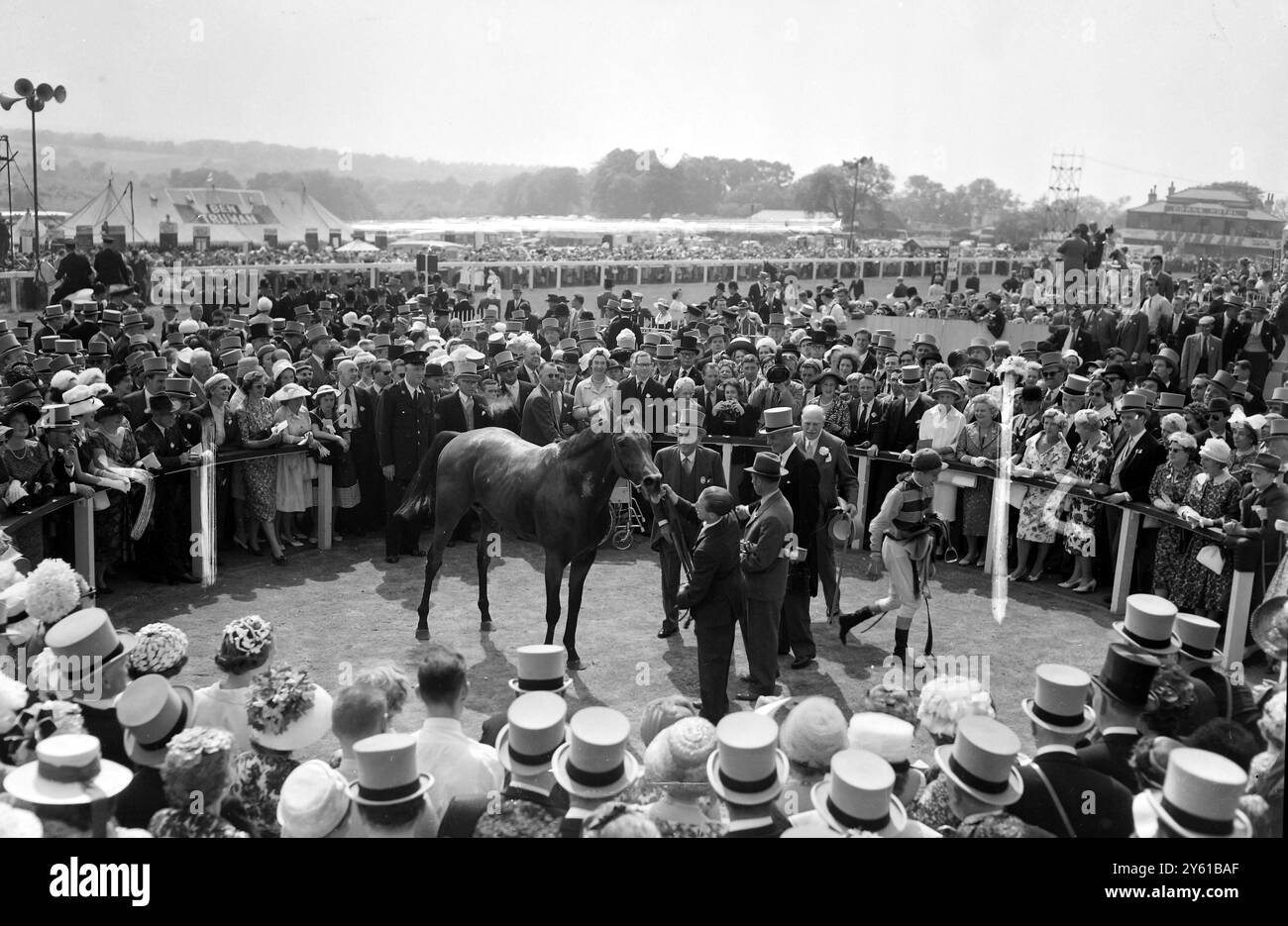 EPSON DERBY HORSE RACING WINNER MURLESS LESTER PIGGOTT VICTOR SASSOON / 2 JUNE 1960 Stock Photo ...