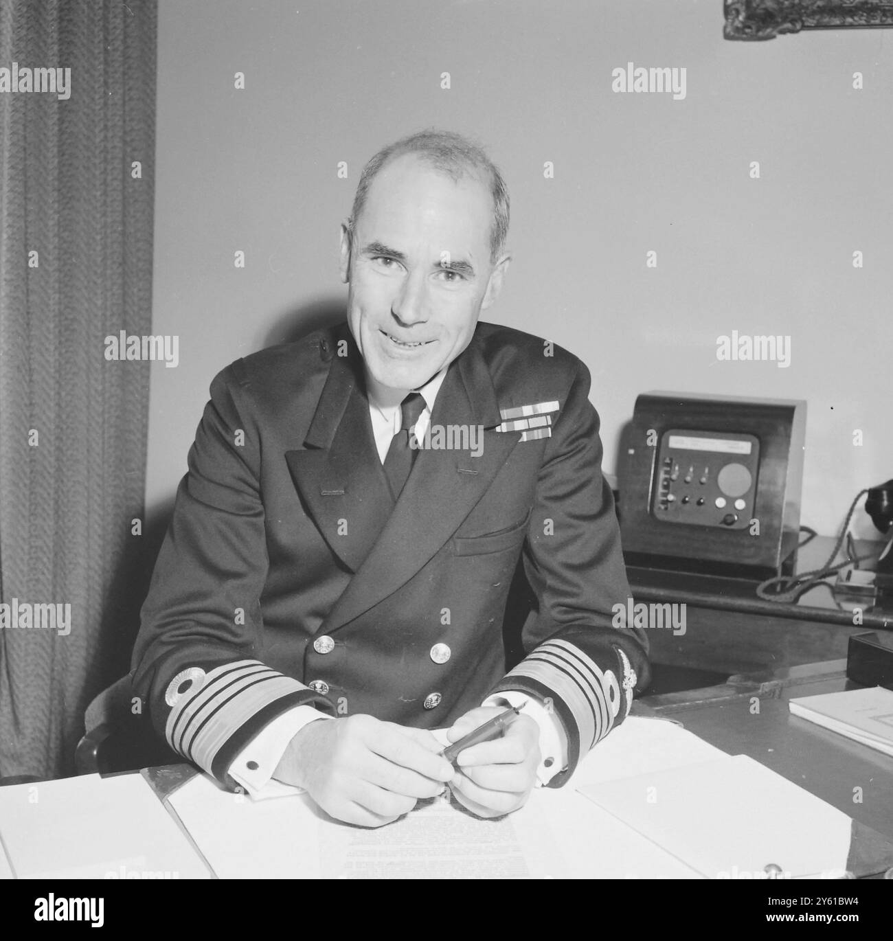 JOHN CASPER DESK 26 MAY 1960 Stock Photo - Alamy
