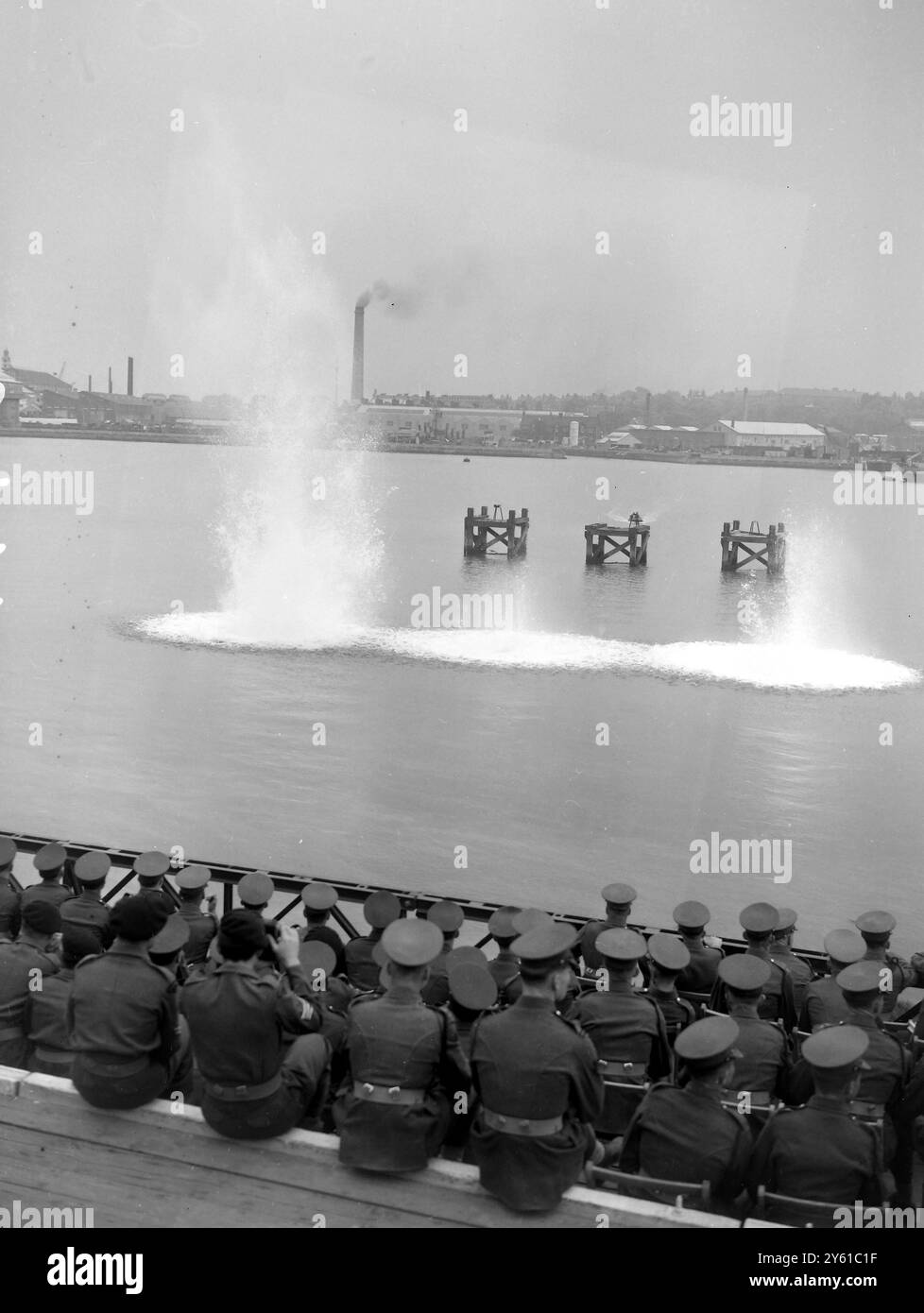 BRITISH ARMY ROYAL ENGINEERS DEMONSTRATE UNDERWATER EXPLOSIVES 27 MAY ...